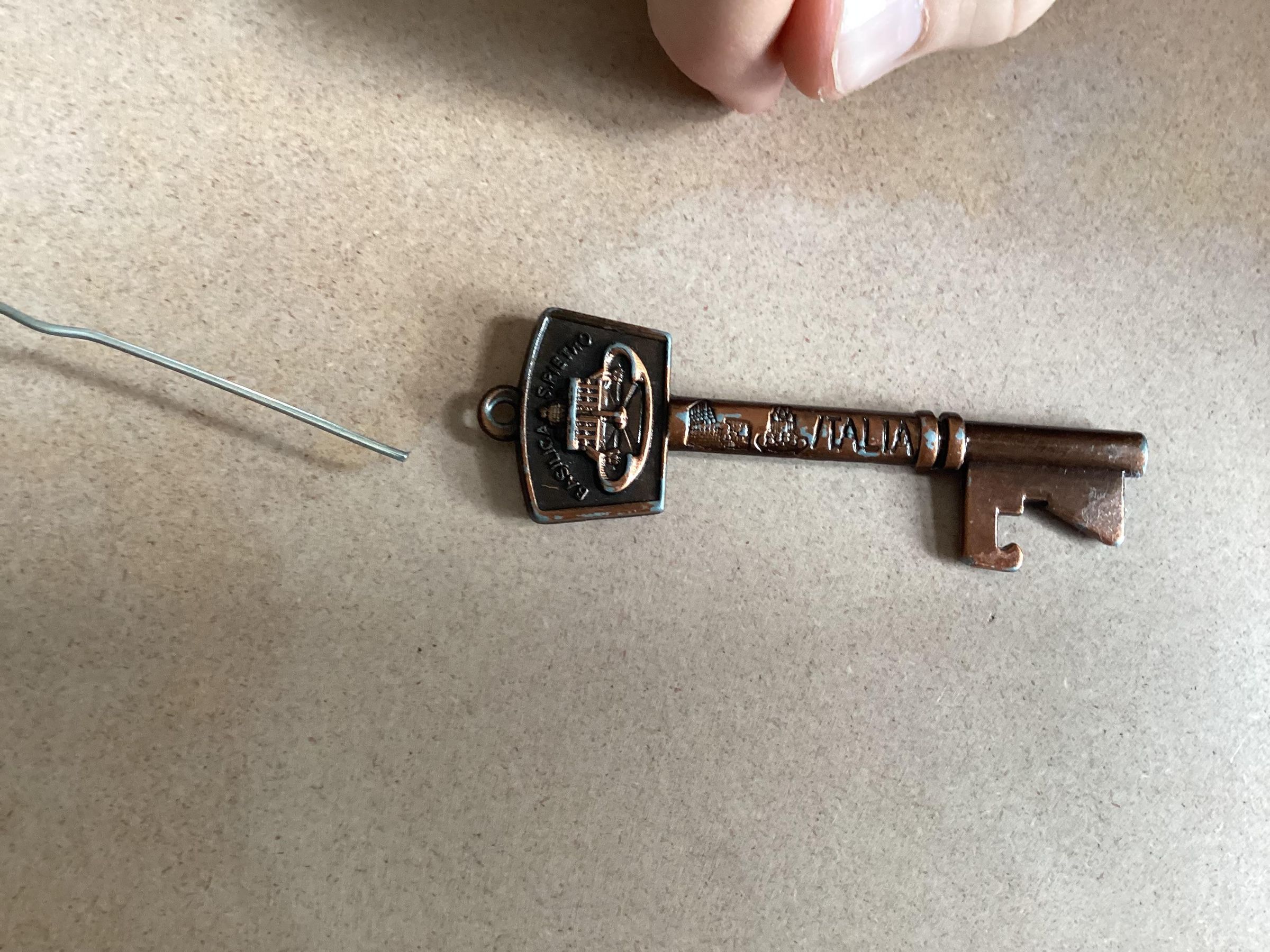 How to Attach Your Keys to Your Wallet So You Never Lose Them : 4 Steps ...