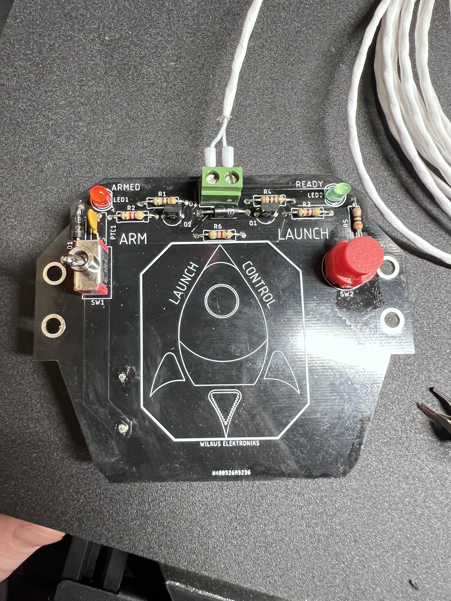 Model Rocket Launch Controller Handheld : 7 Steps (with Pictures ...