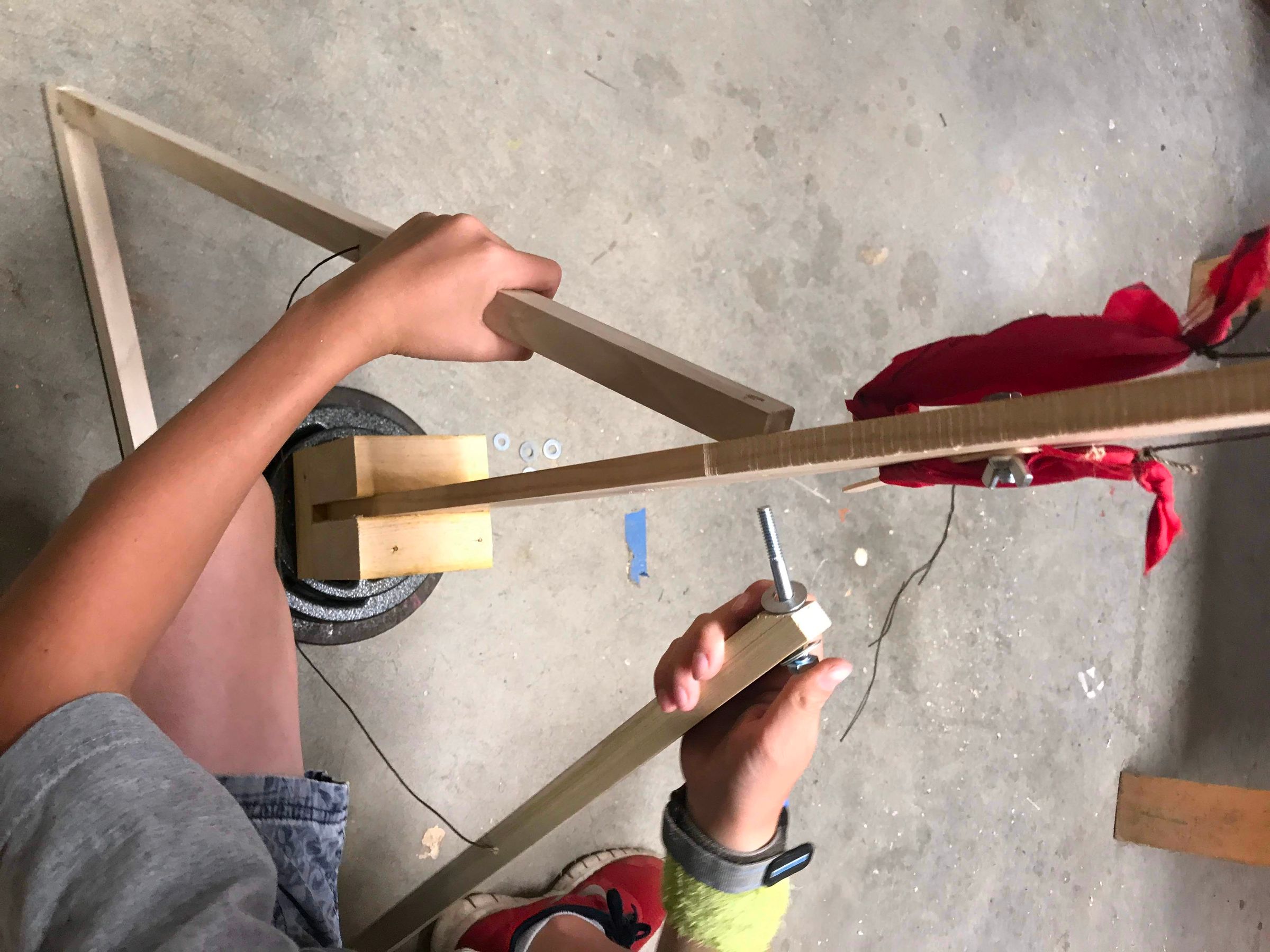 World's Simplest Trebuchet (Walking Arm Trebuchet) : 18 Steps (with ...