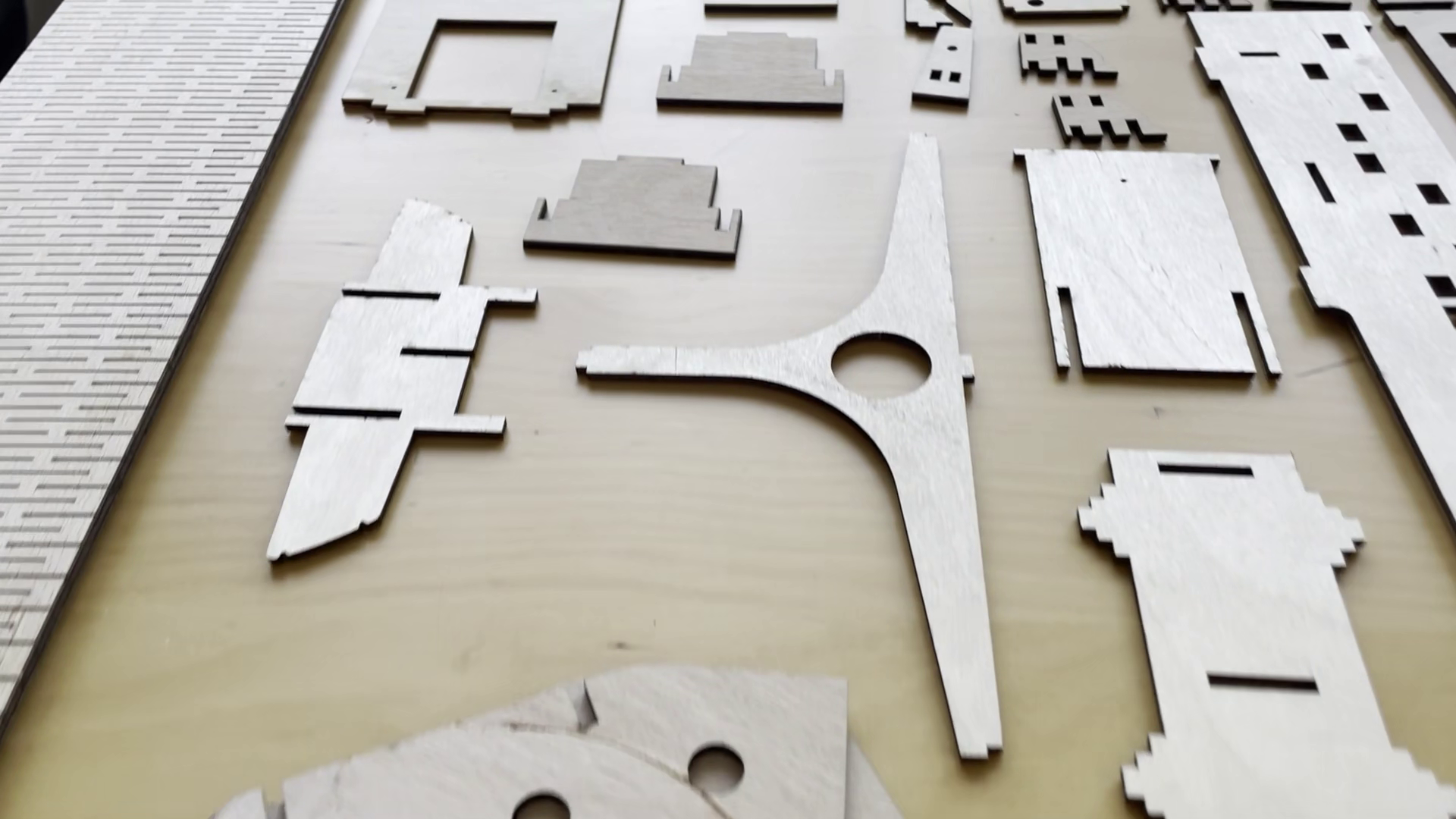 Medieval-Inspired Nerdy Gurdy : 14 Steps (with Pictures) - Instructables