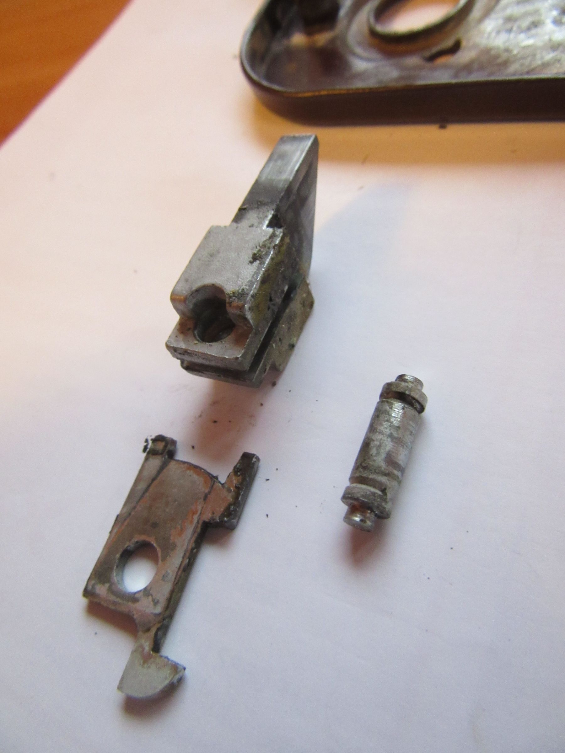 How to Disassemble a Boda 4235 Lock Case (Abloy 4235) : 5 Steps ...