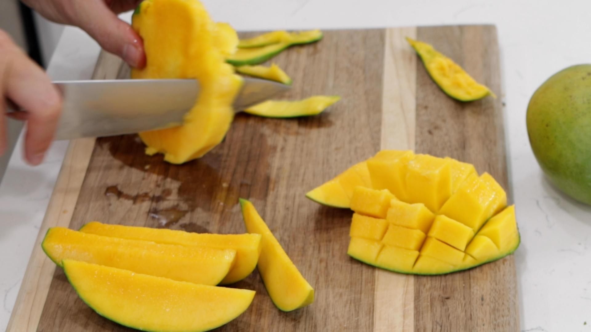 How to Eat a Mango : 7 Steps (with Pictures) - Instructables