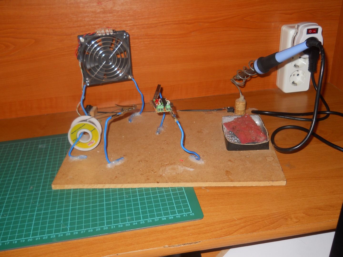 Make a One Desk Electronics Lab (in a Small Place, for Beginners) : 17 ...