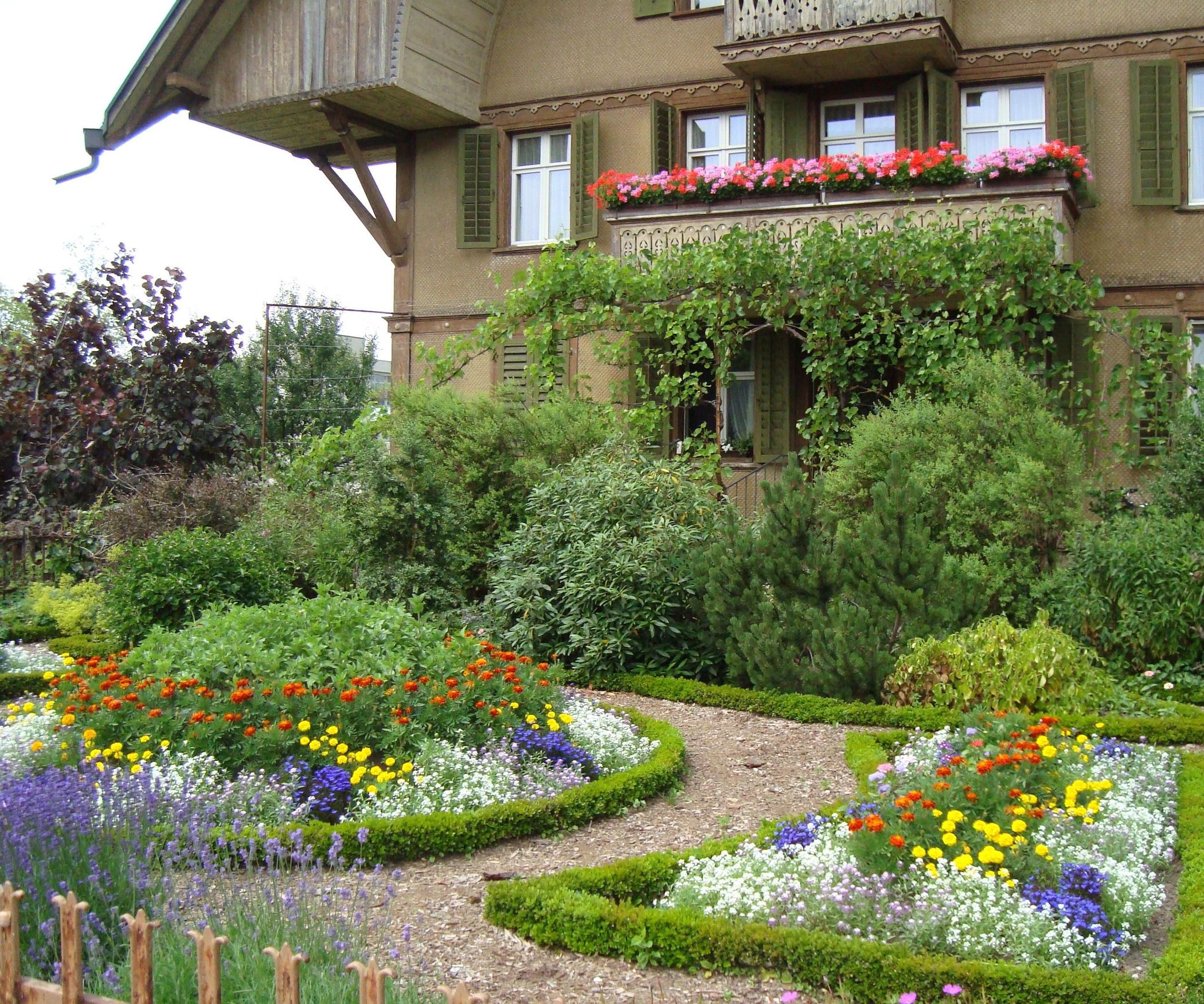 Creating a Landscape or Garden Plan With Photoshop and Google Maps : 6 ...