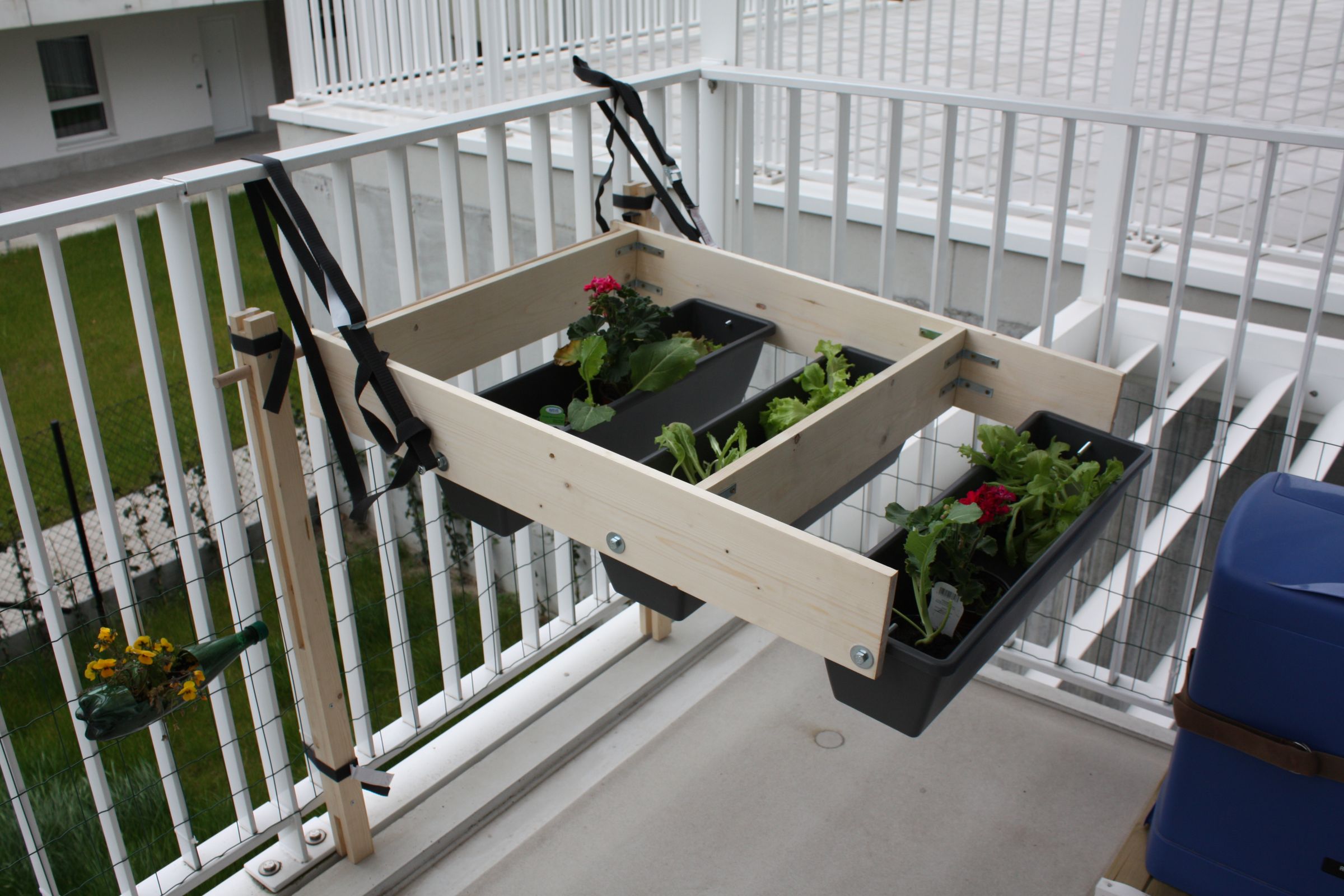 Space Efficient Gardening Rack : 9 Steps (with Pictures) - Instructables