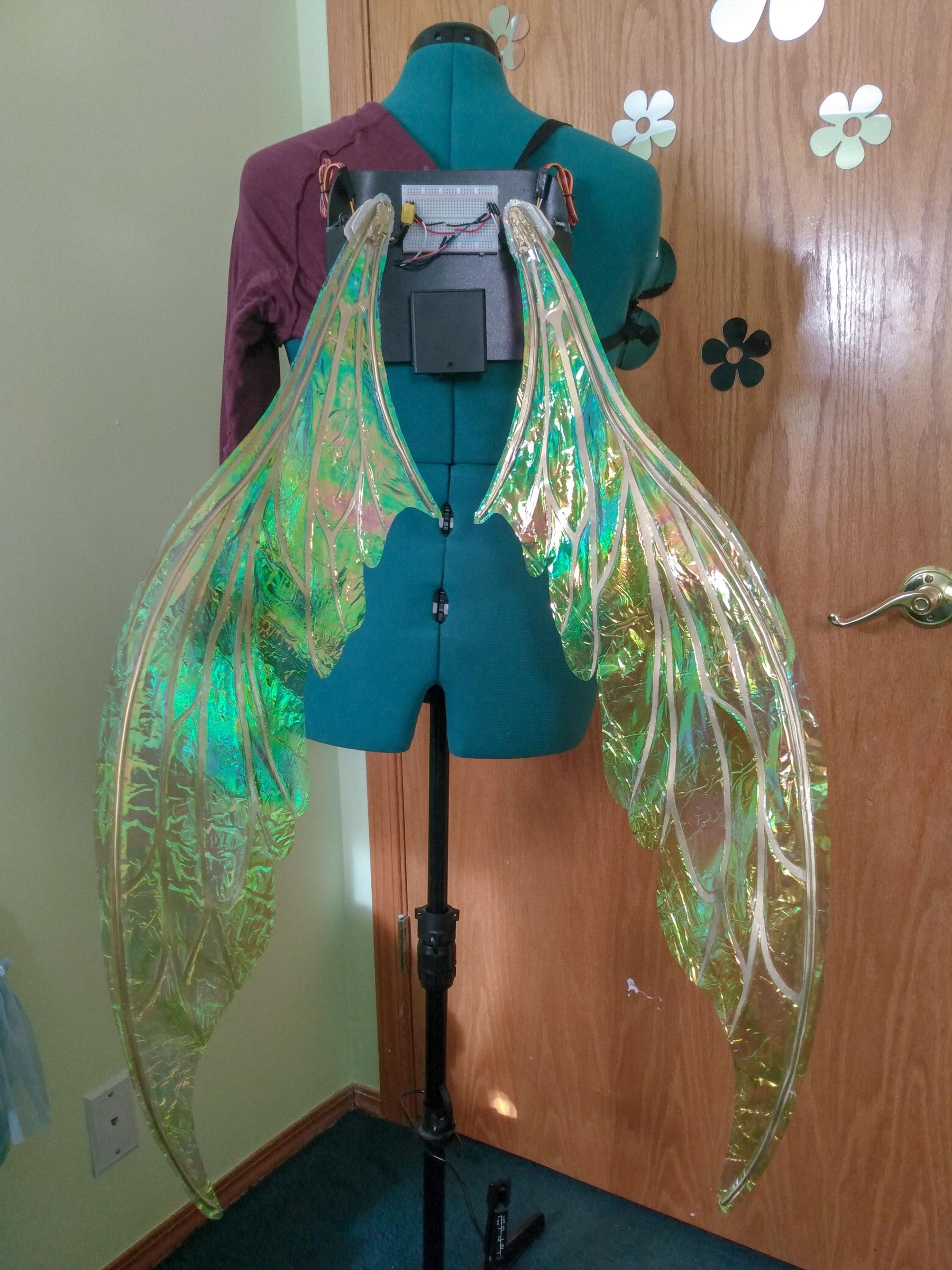 Motion Activated Cosplay Wings Using Circuit Playground Express - Part ...