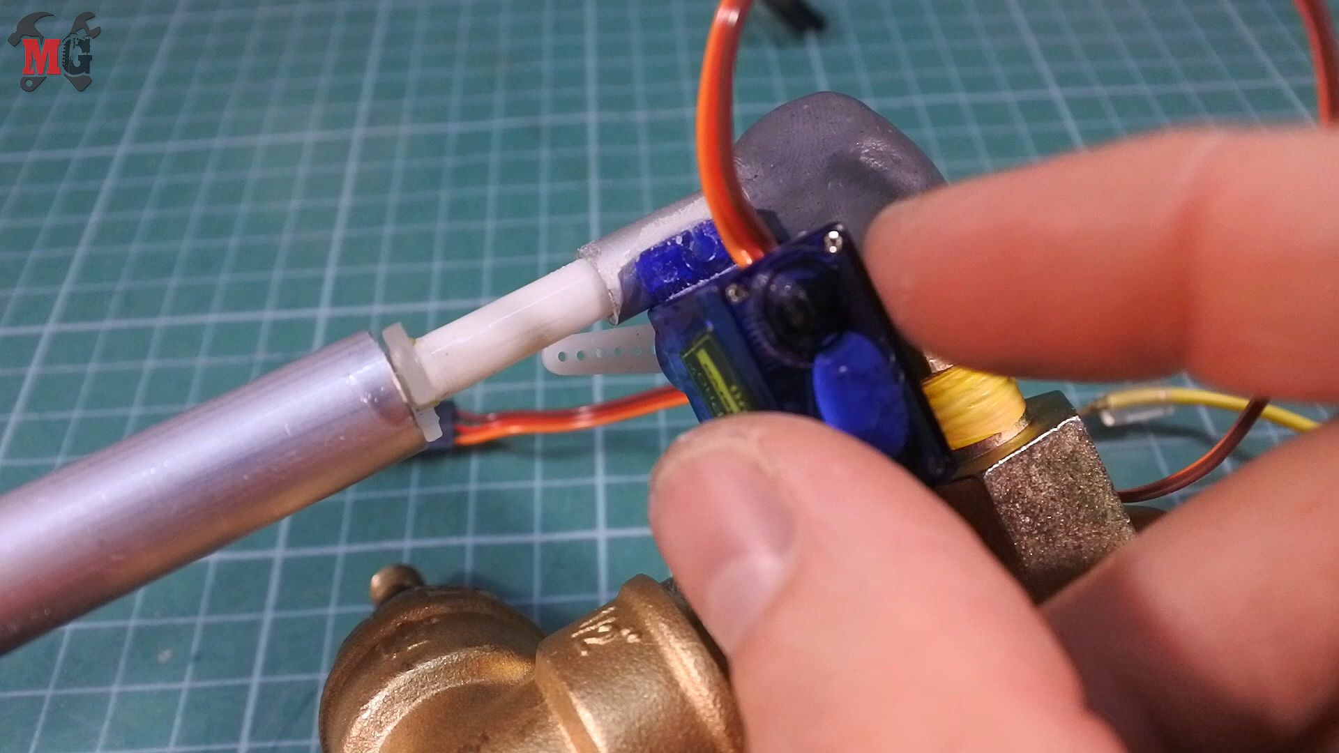 DIY Full Auto Airsoft Rifle : 14 Steps - Instructables