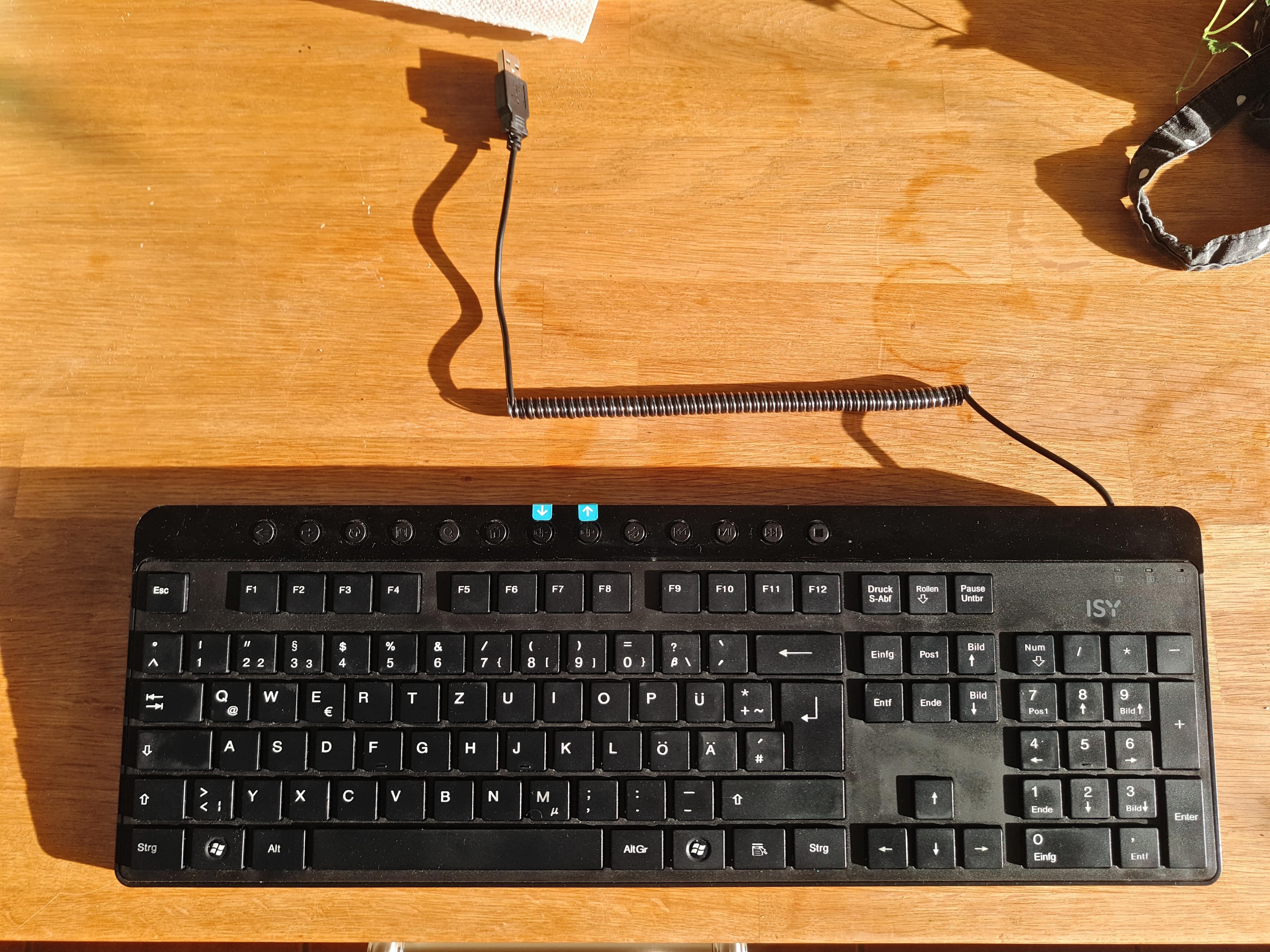 Keyboard Cable Coil : 4 Steps - Instructables