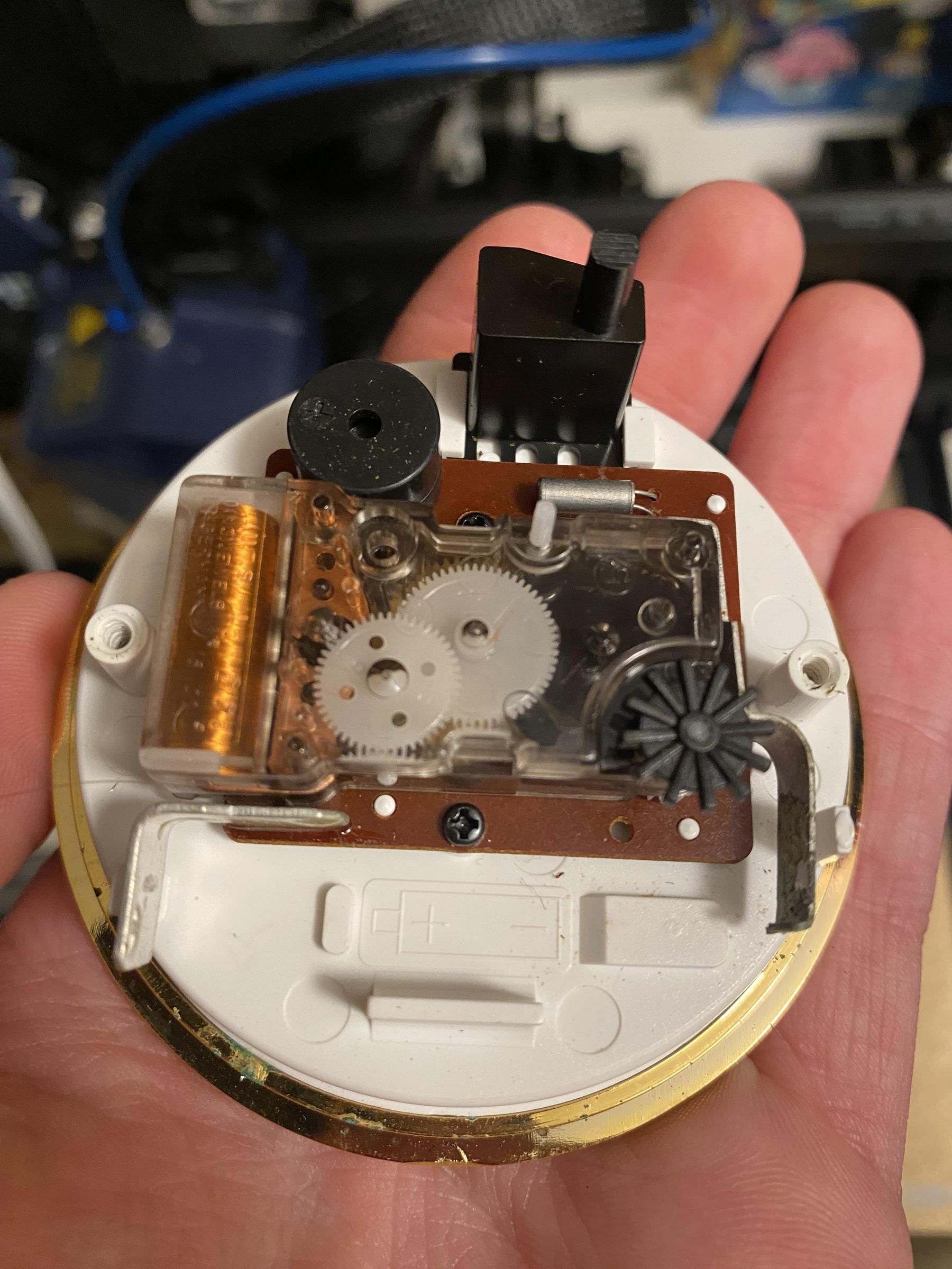 DIY Clock From Broken Hardrive : 9 Steps (with Pictures) - Instructables