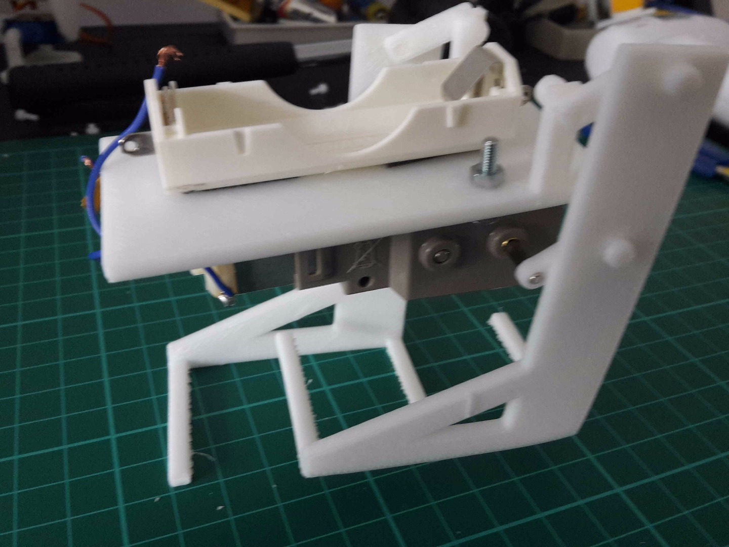 Make a 3D Printable Walking Robot!! : 6 Steps - Instructables