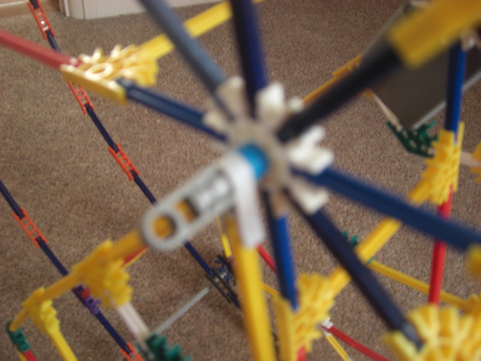 How to Make a K'nex Ferris Wheel : 11 Steps - Instructables