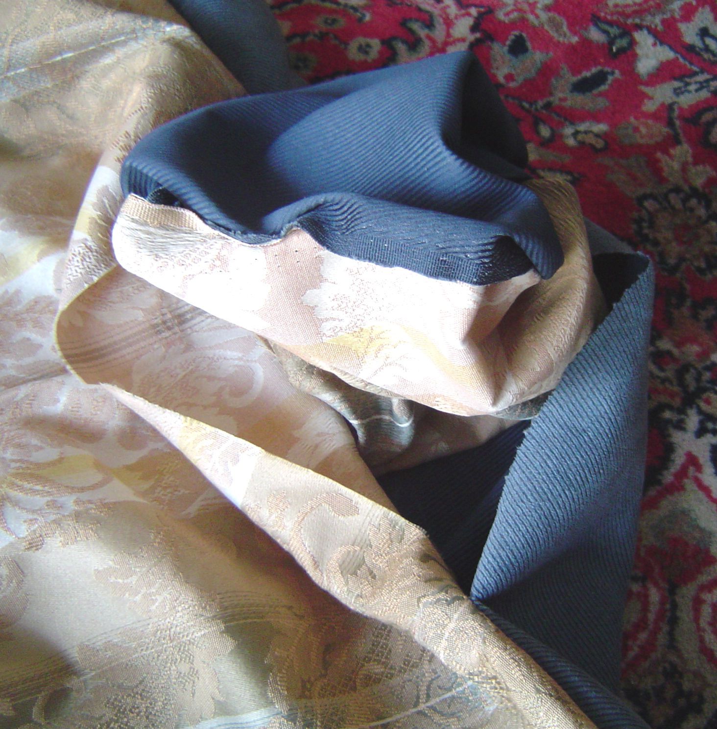 Blue Velvet Bog Coat : 19 Steps (with Pictures) - Instructables