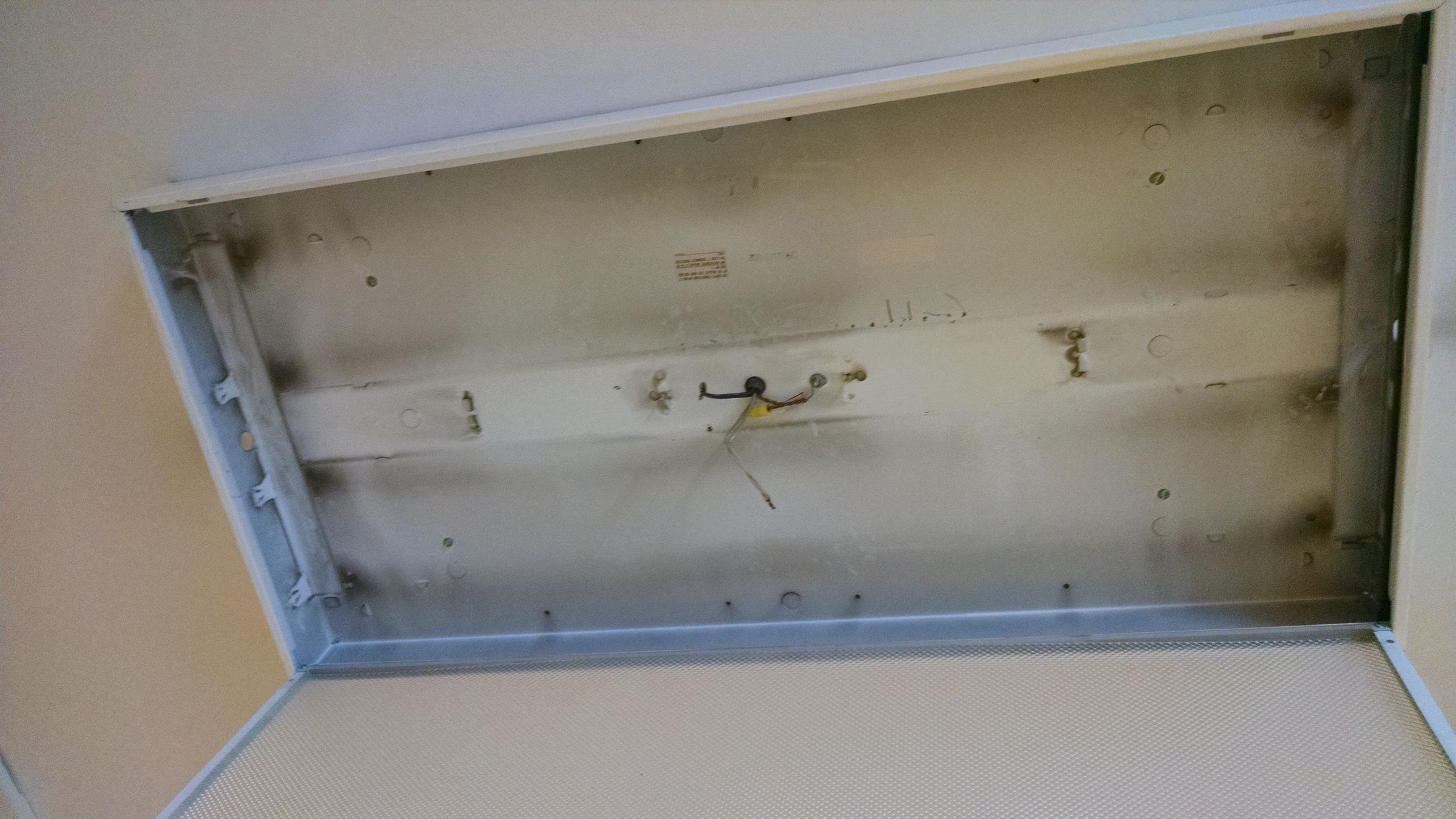 T12 Fluorescent Light Ballast Replacement : 4 Steps (with Pictures ...