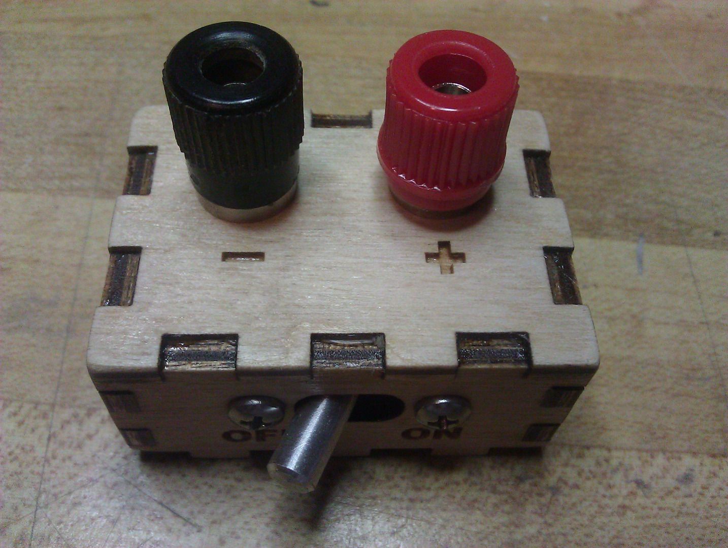 Small Electronic Experiment Station : 9 Steps (with Pictures ...