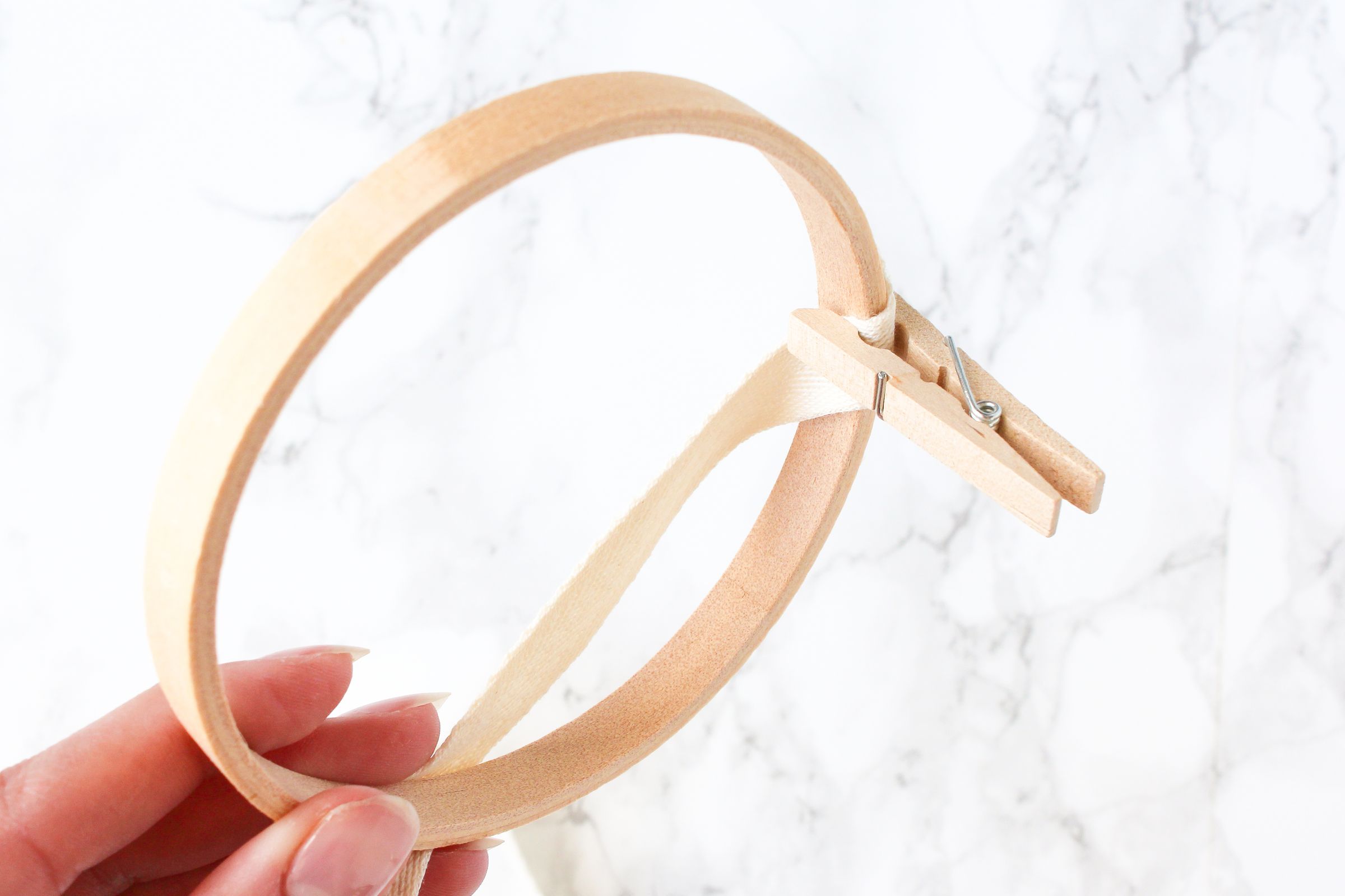 How to Bind an Embroidery Hoop : 8 Steps (with Pictures) - Instructables