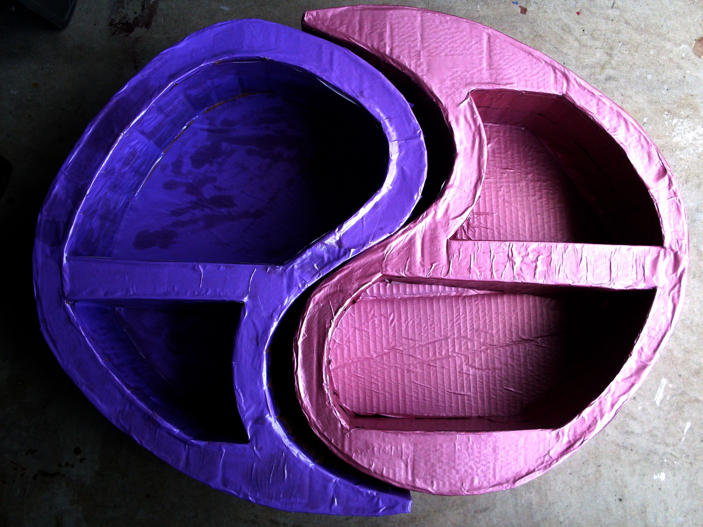 Circular Cardboard Bookshelf : 6 Steps (with Pictures) - Instructables