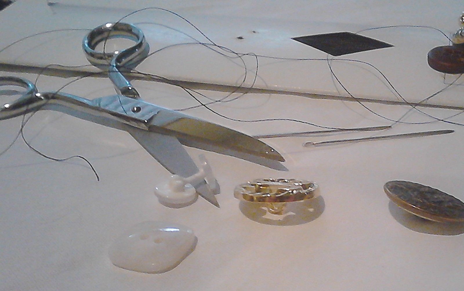 How to Professionally Sew on a Button by Hand : 14 Steps - Instructables