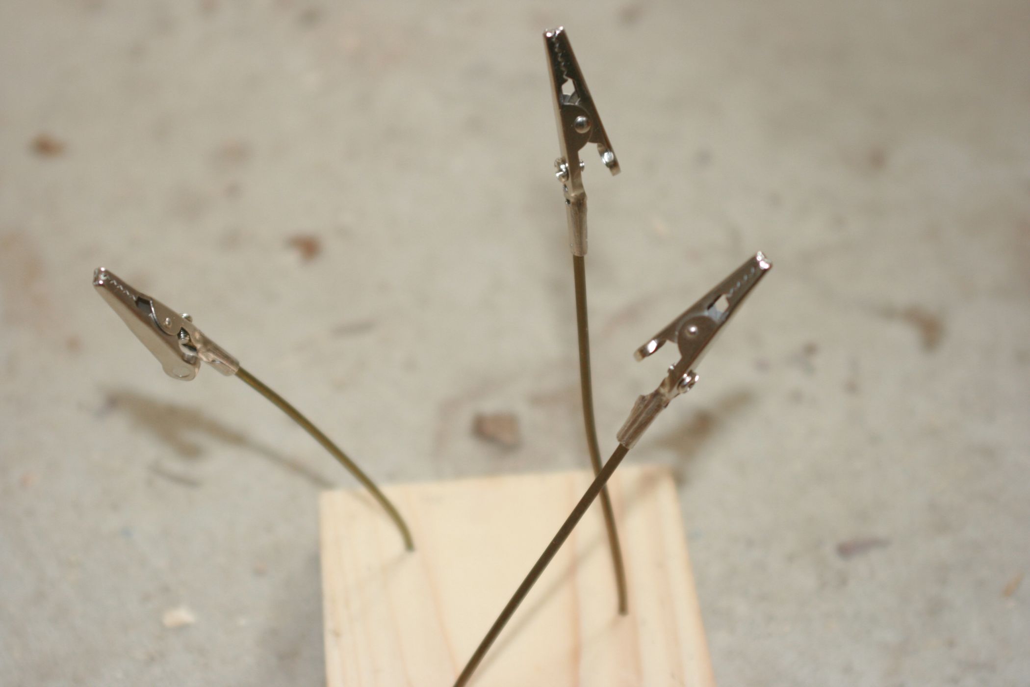 Coat Hanger Helping Hands : 6 Steps - Instructables