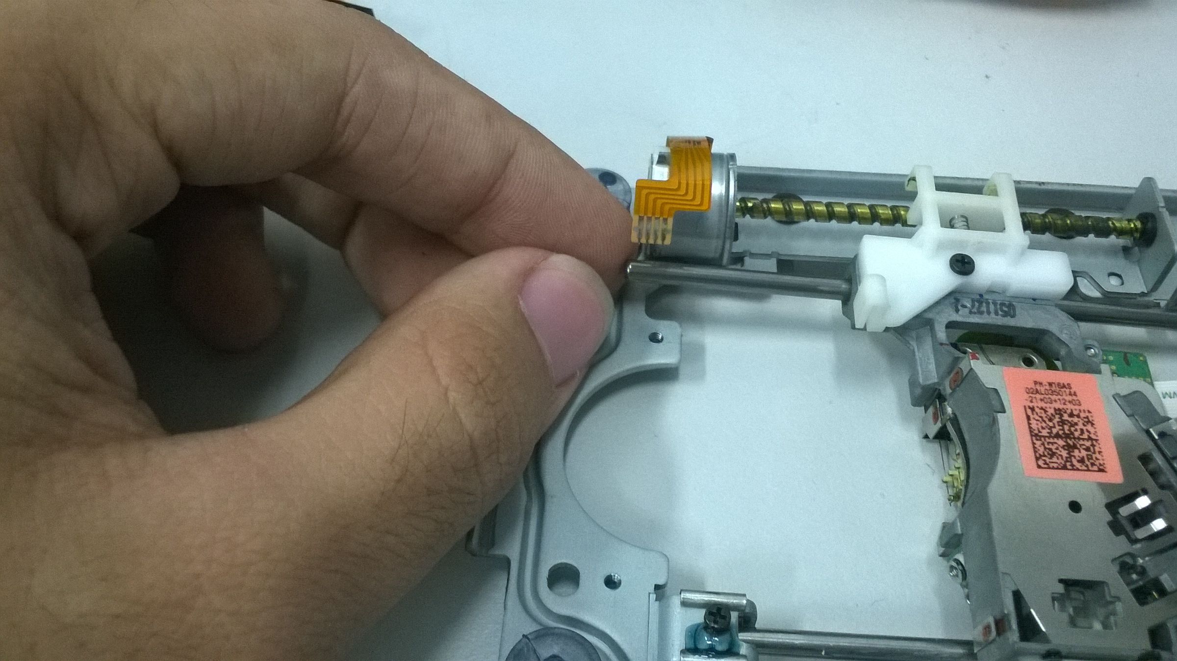 Disassembling a CD/DVD Reader and Reusing Its Parts : 12 Steps (with ...