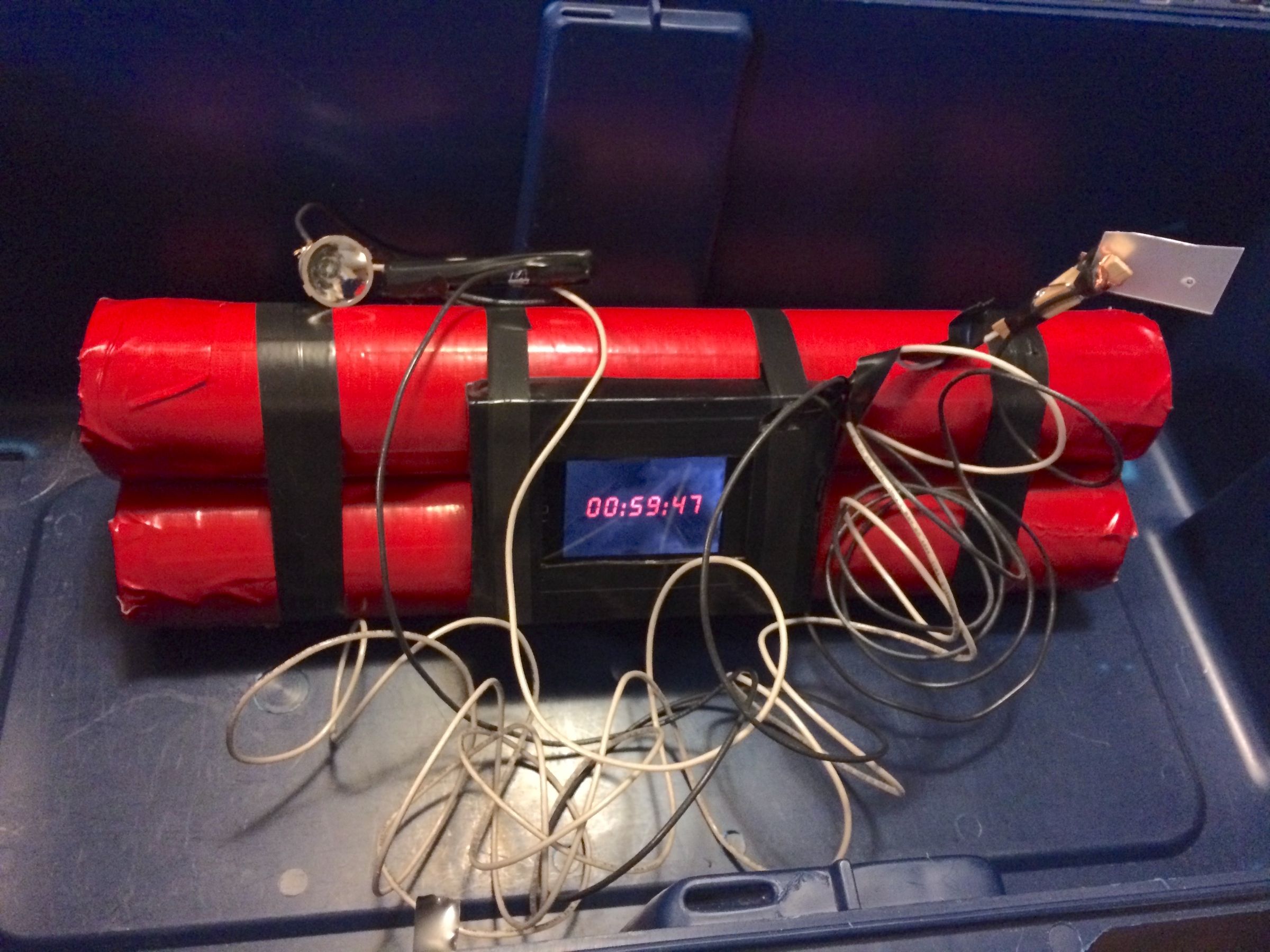 Simple Escape Room Bomb Prop : 10 Steps - Instructables