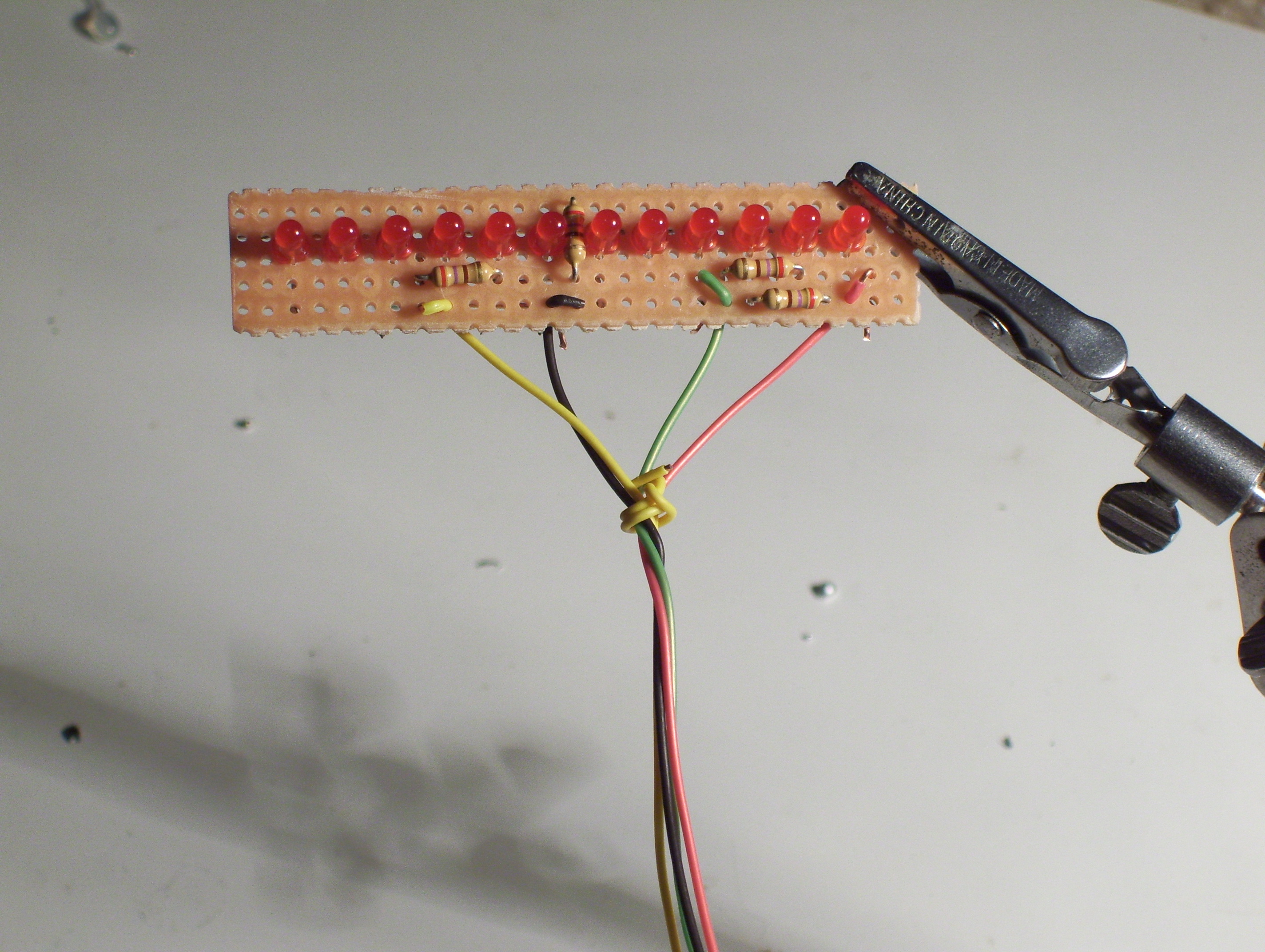 Charlieplexed Row of LED Lights, for the Arduino : 9 Steps (with Pictures) - Instructables