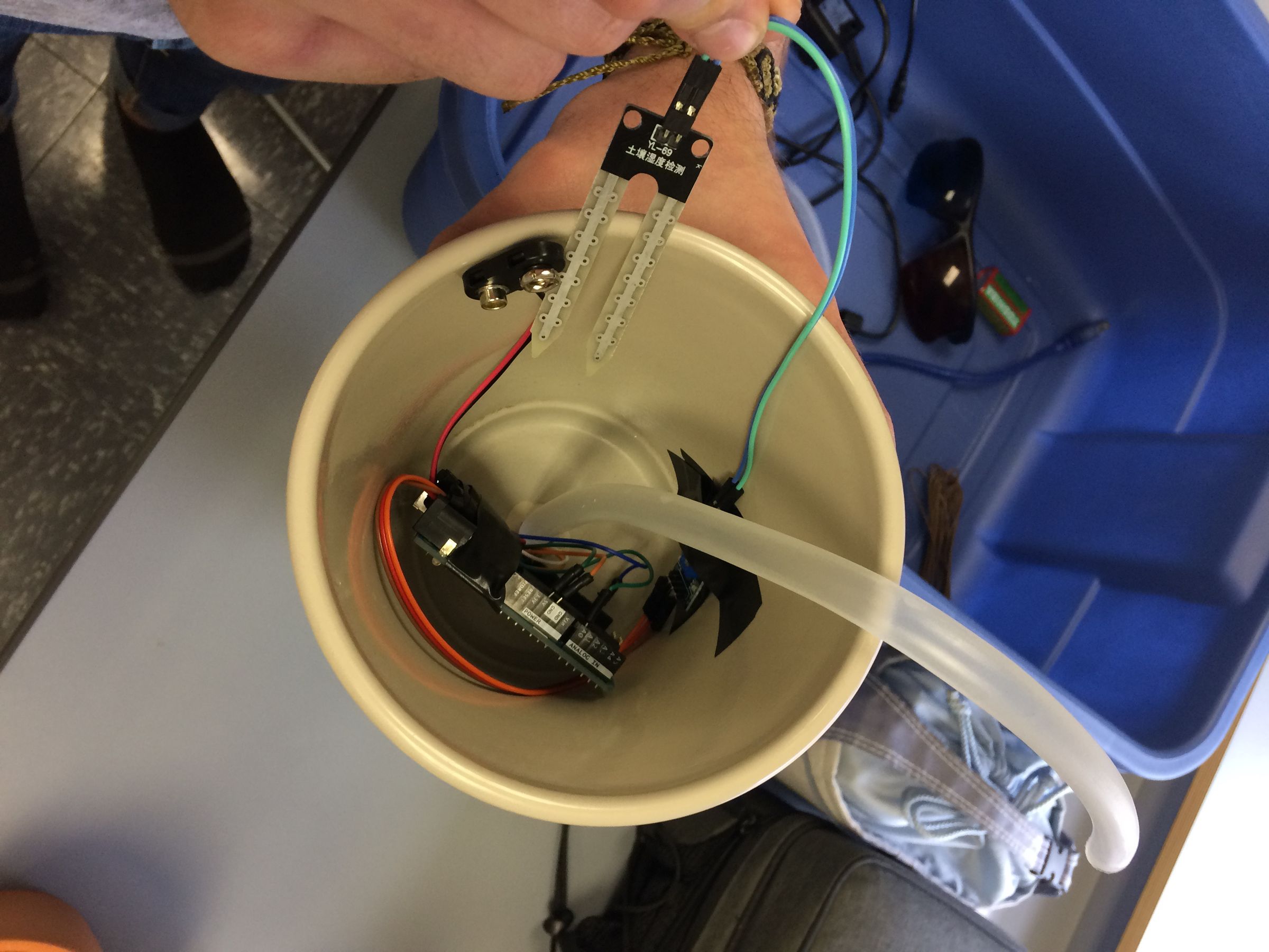 Arduino Self-Watering Plant Pot : 7 Steps (with Pictures) - Instructables