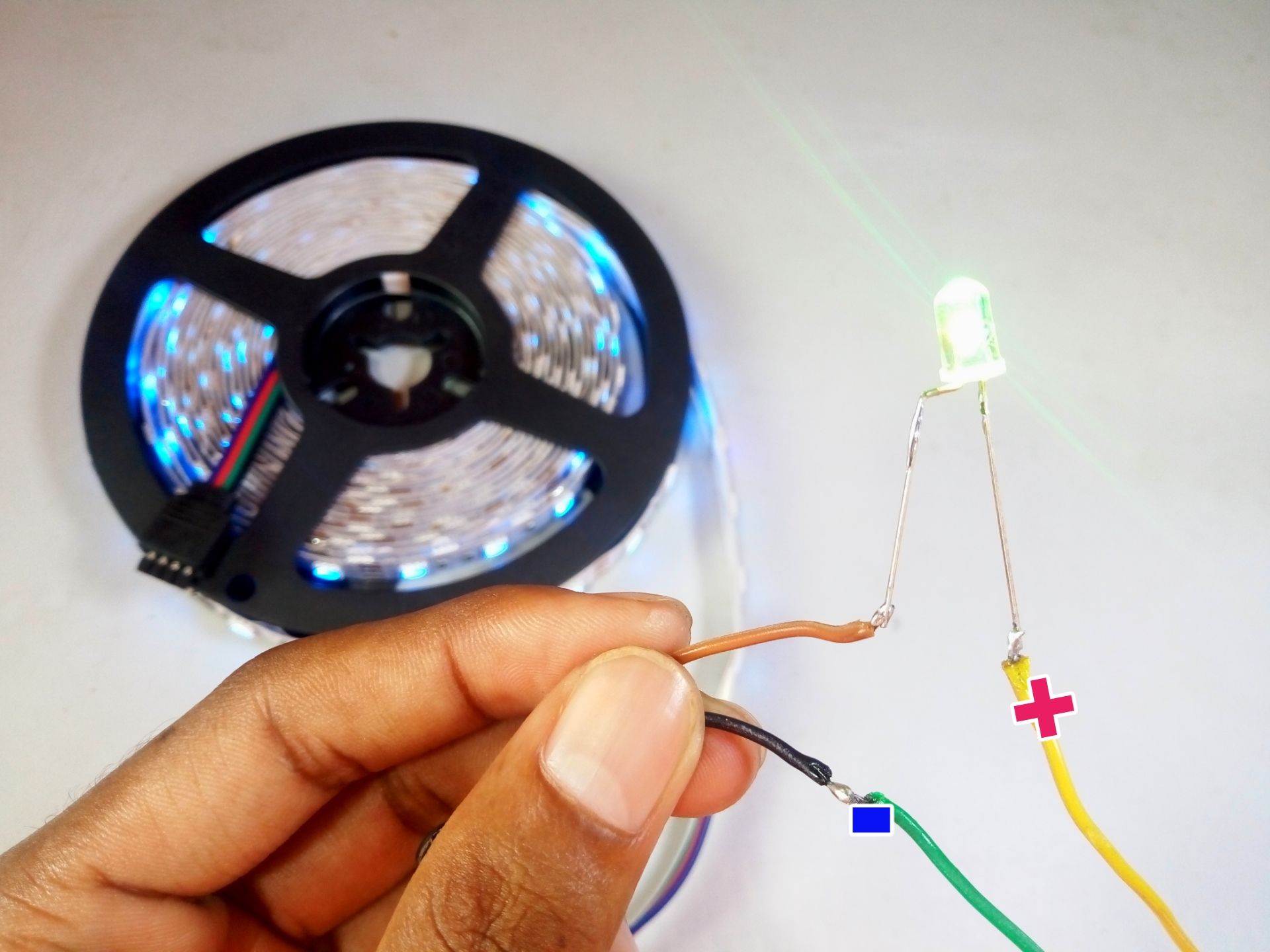 LED Strip Amazing Effect : 4 Steps - Instructables
