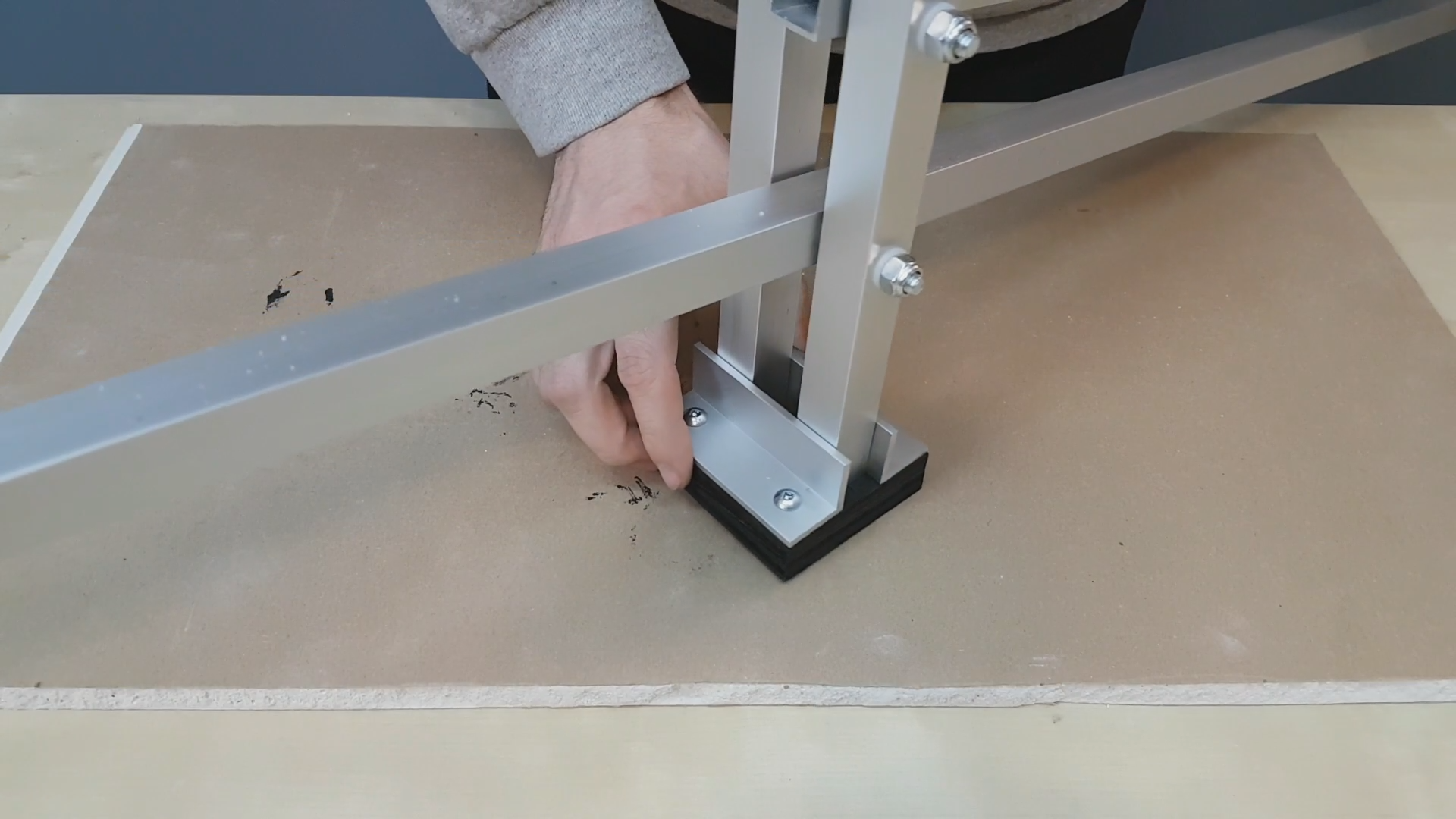 Easy DIY Camera Crane Jib : 5 Steps (with Pictures) - Instructables