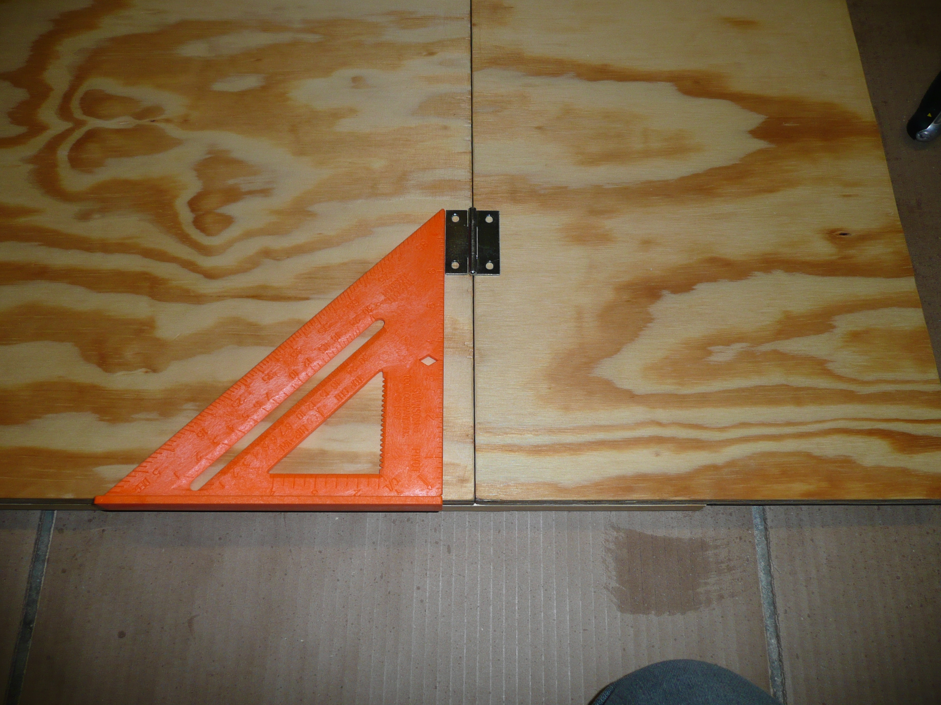 Collapsible Desk : 13 Steps - Instructables