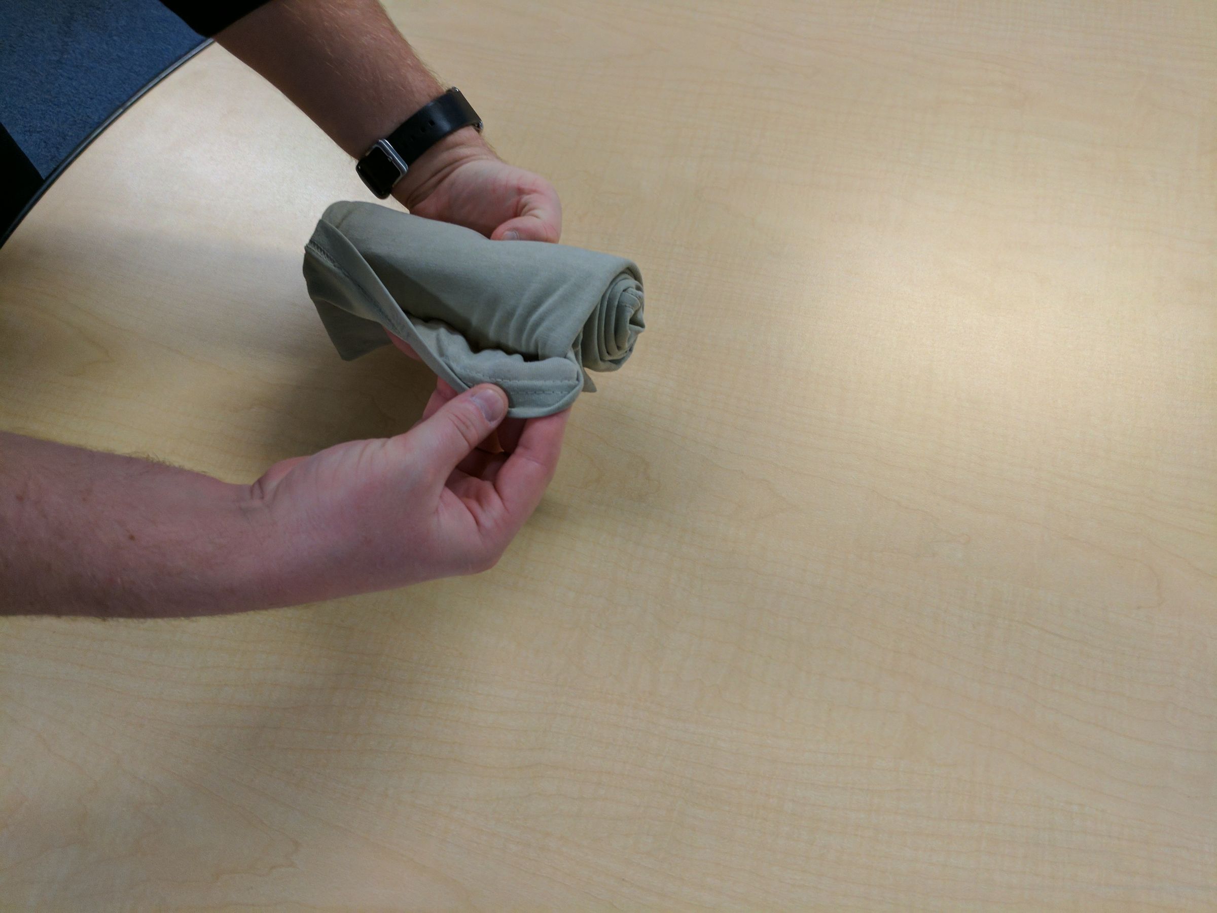 How to Ranger Roll a T-Shirt : 11 Steps (with Pictures) - Instructables