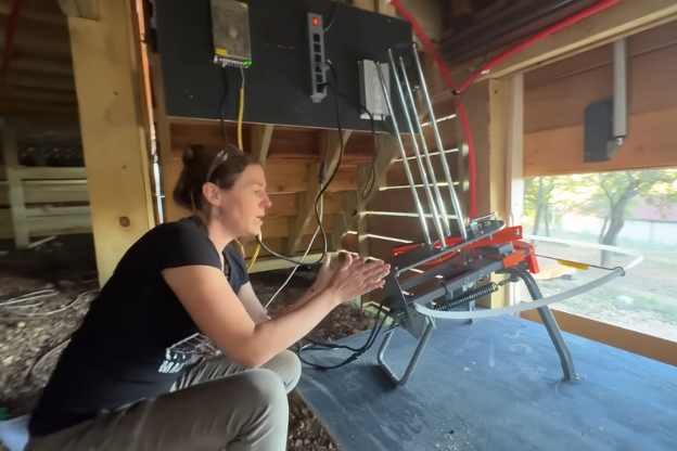DIY Automatic Door for Trap Launcher by April Wilkerson : 7 Steps ...