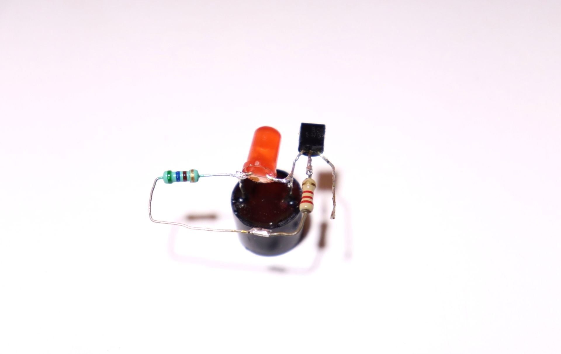 How to Make Wire Tripper Circuit Using BC547 Transistor : 8 Steps ...
