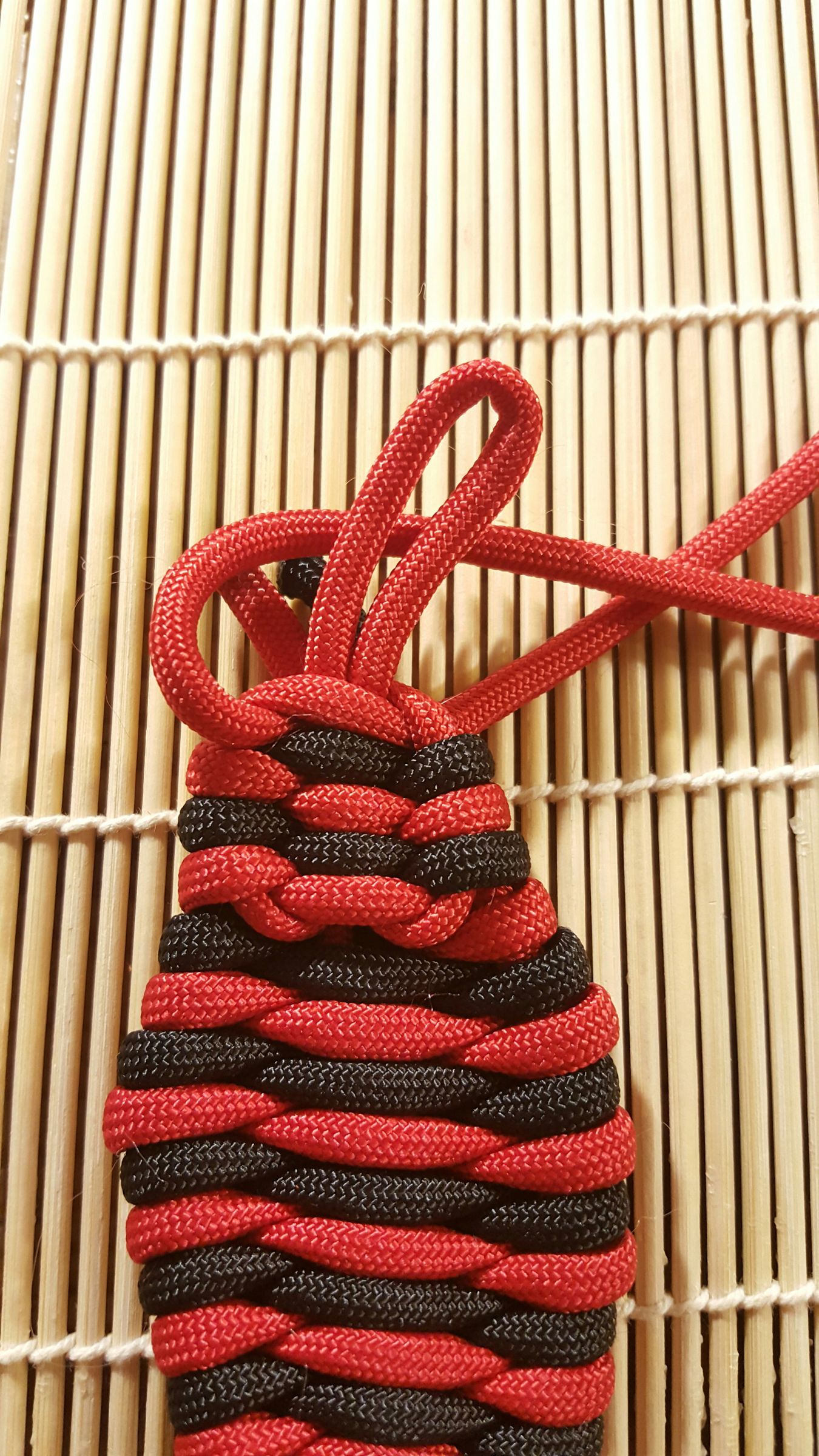 Paracord Snake : 10 Steps (with Pictures) - Instructables