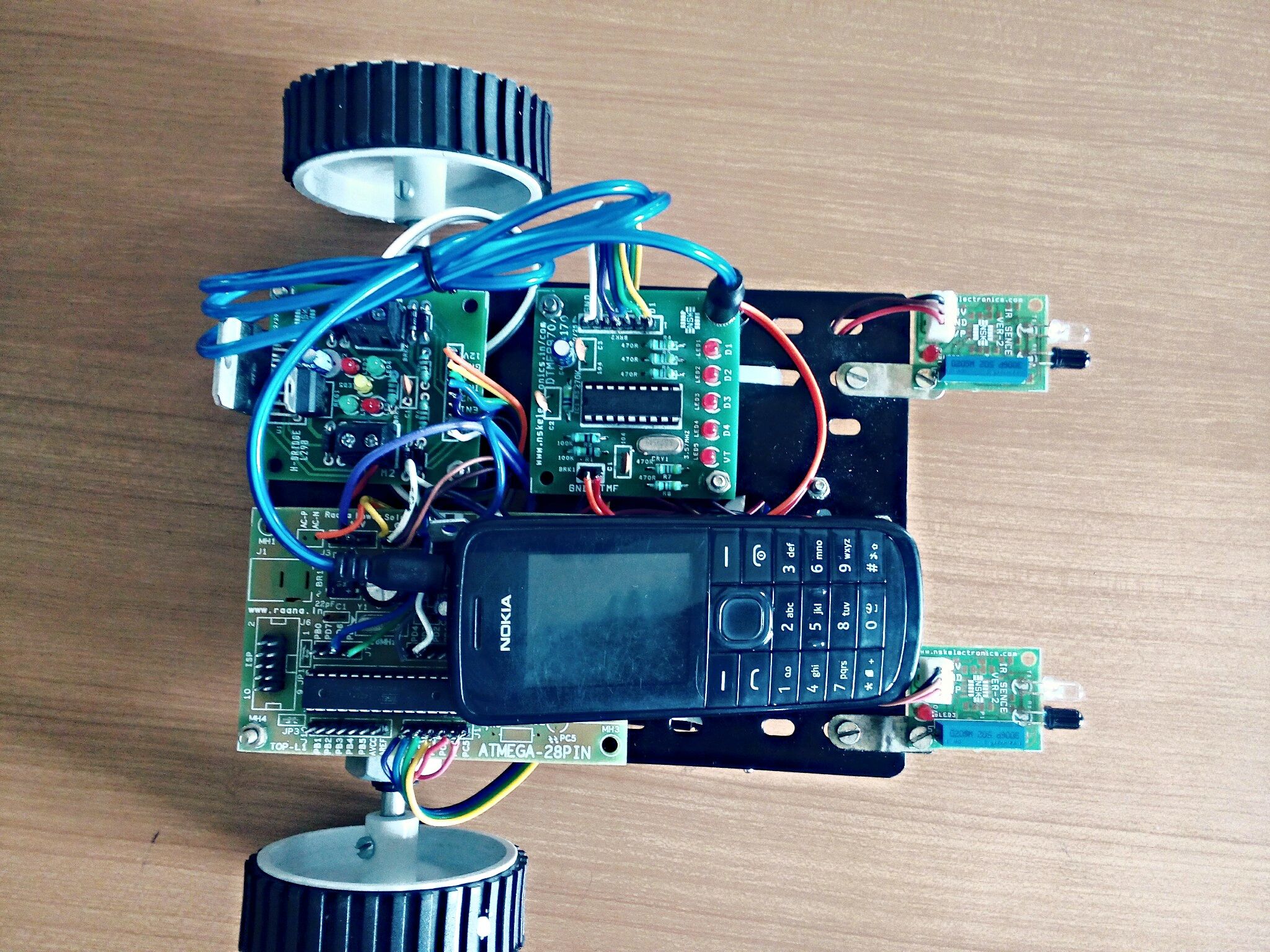 DTMF BASED OBSTACLE AVOIDER ROBOT : 5 Steps - Instructables