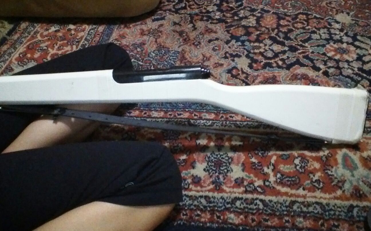 How to Tape a Color Guard Rifle : 22 Steps - Instructables