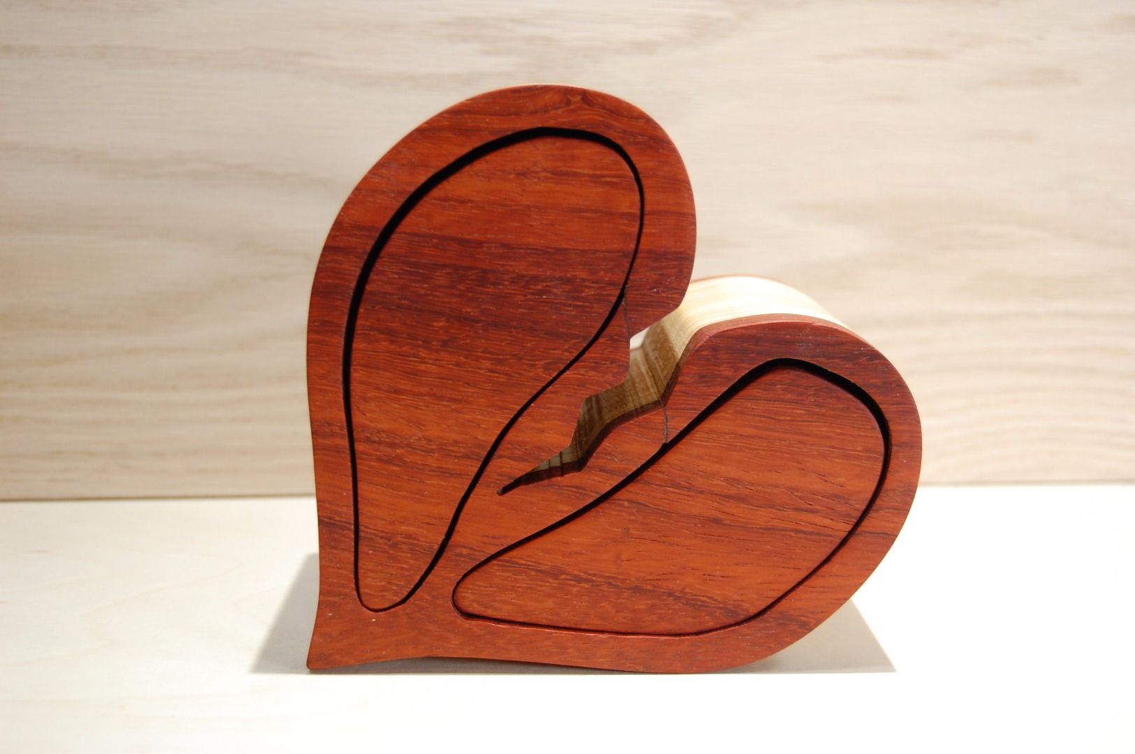 Broken Heart Bandsaw Box : 12 Steps (with Pictures) - Instructables