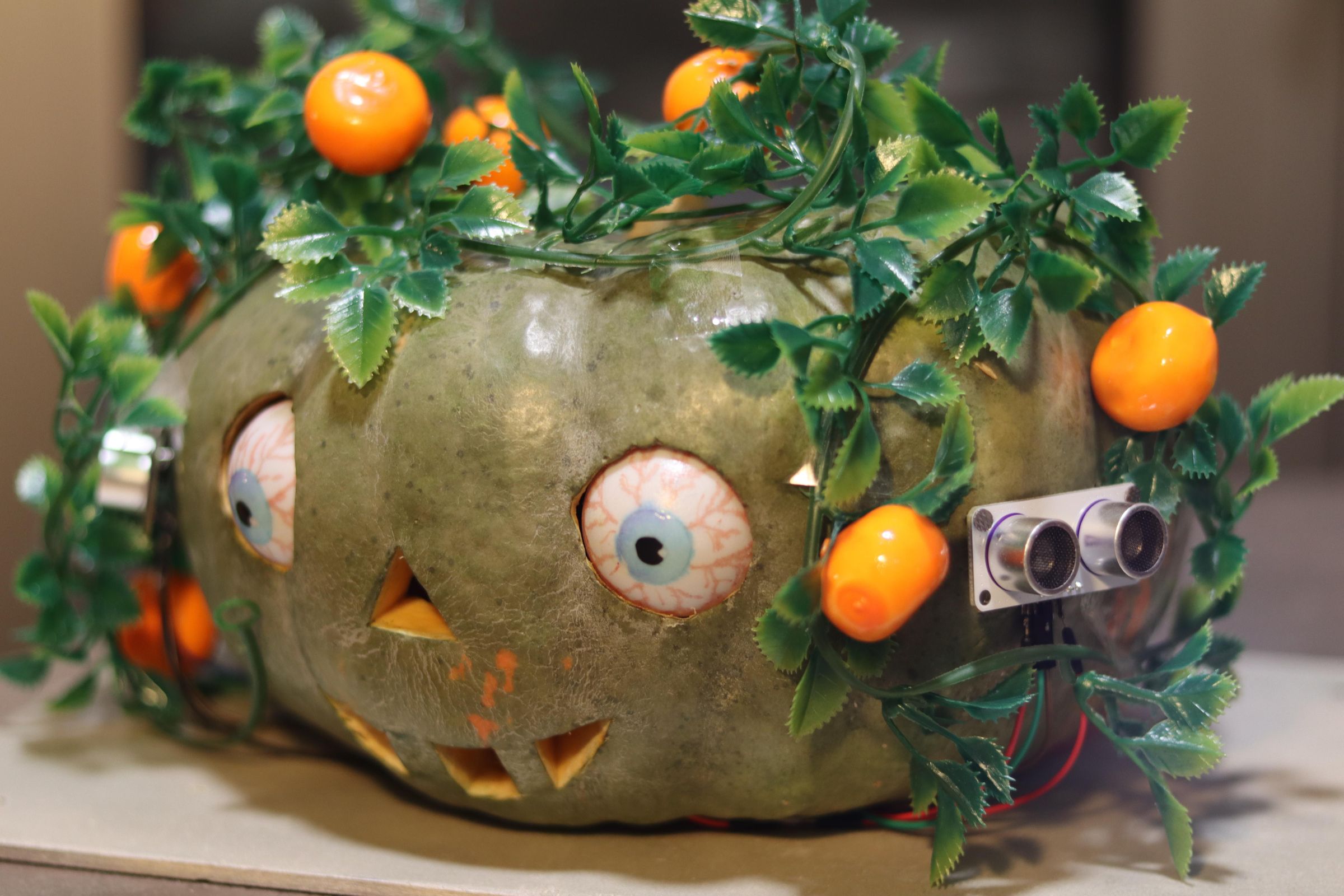 CURIOUS PUMPKIN (Rotating Eyes Jack-o'-lantern for Halloween Decoration ...