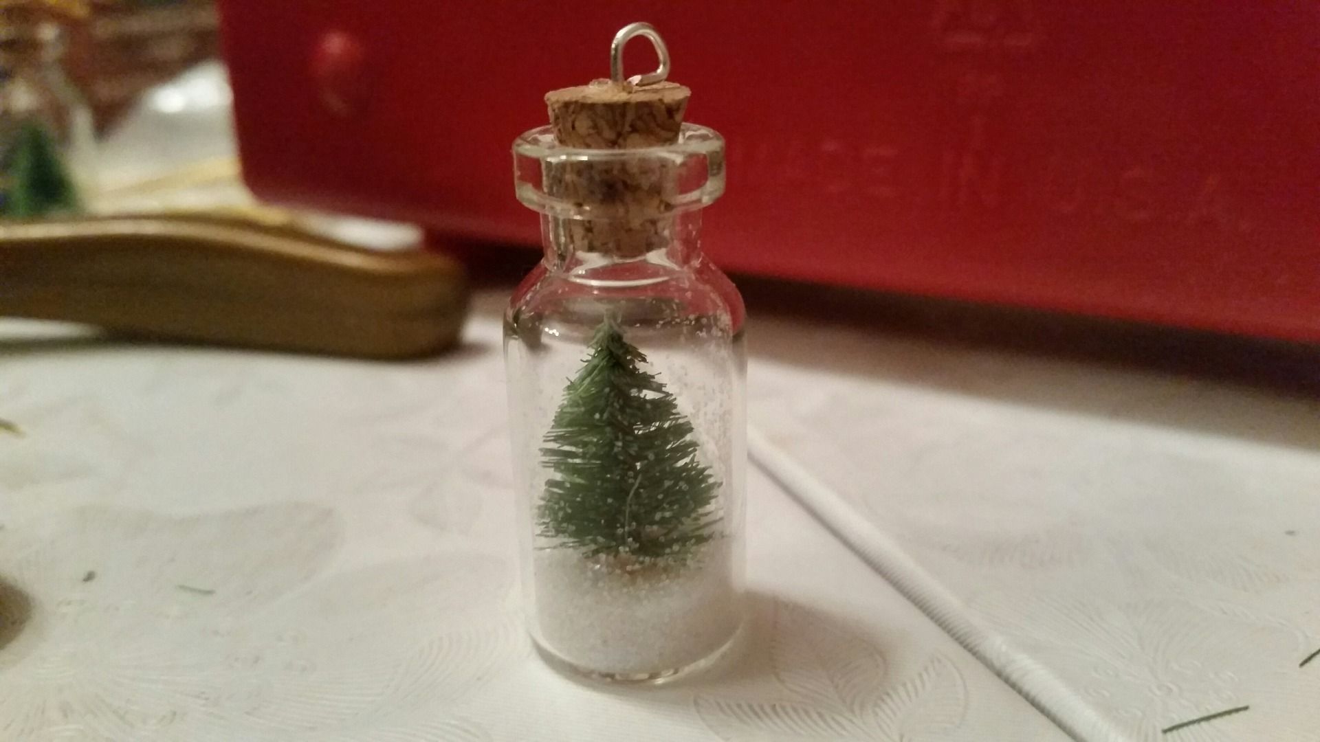 TINY CHRISTMAS TREE FOR MINI GLASS BOTTLES / DRY SNOW GLOBE : 6 Steps ...