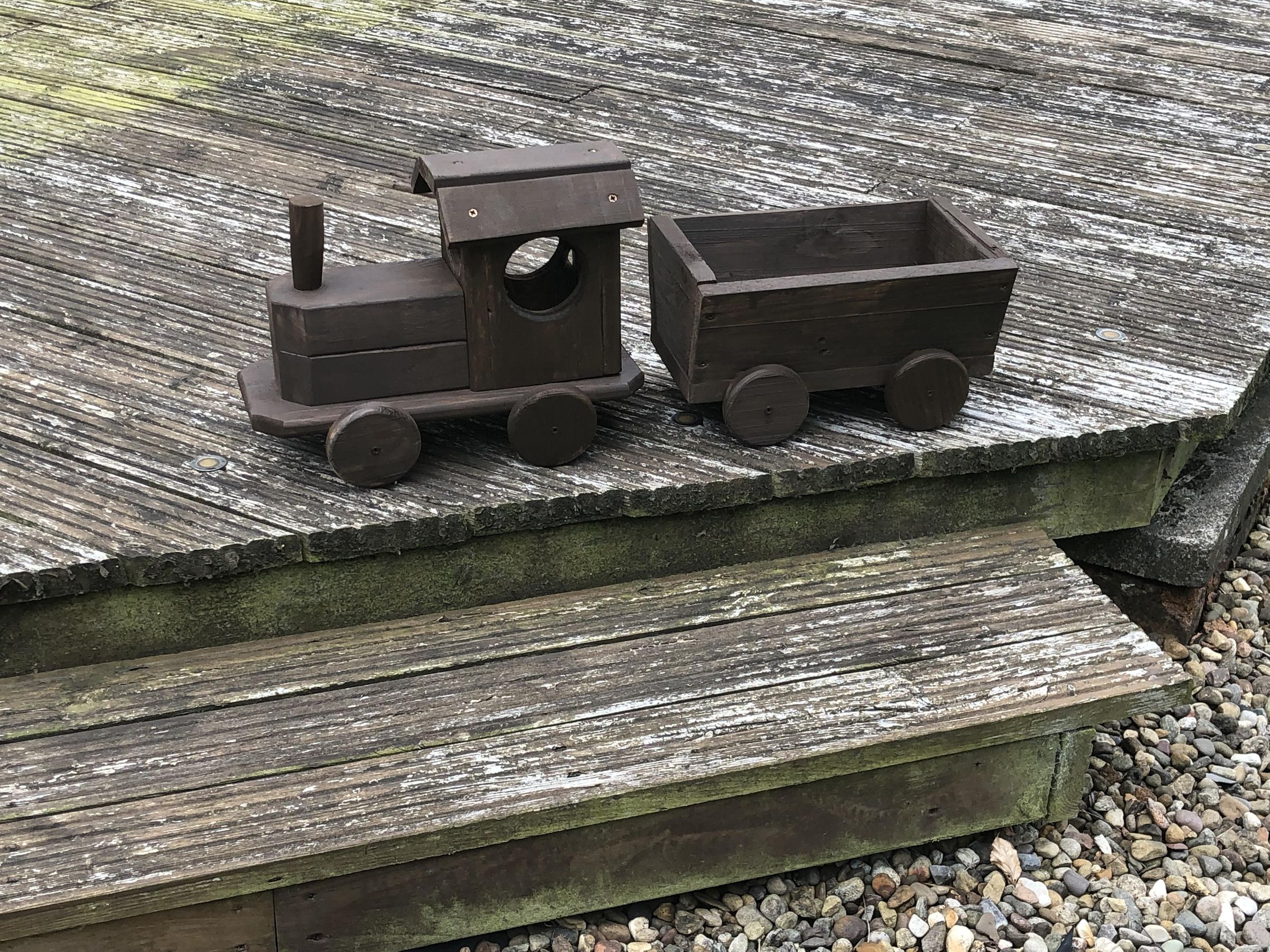 Upgrade Garden Wooden Loco With Coal Tender Planter : 5 Steps ...