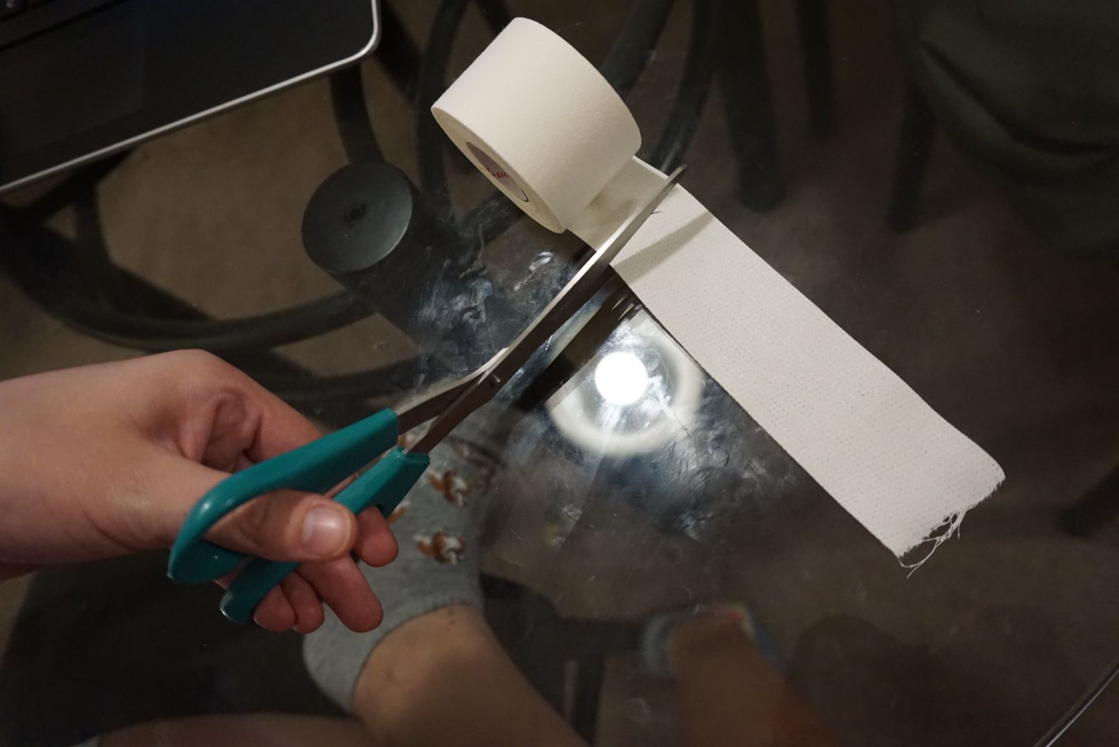 Finger Taping in 5 Minutes : 10 Steps (with Pictures) - Instructables