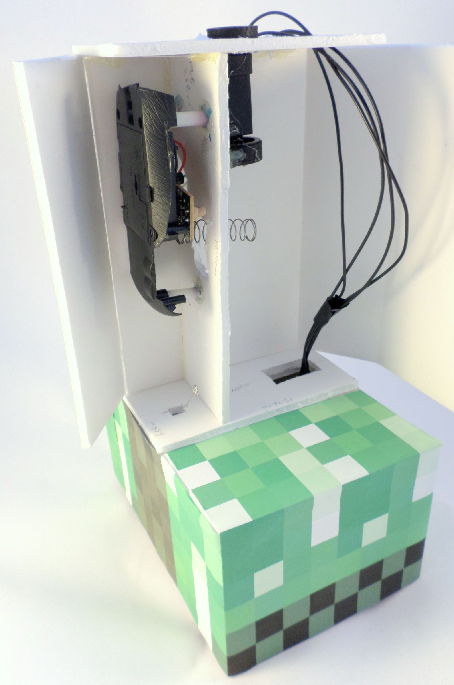 RC Minecraft Creeper Robot : 17 Steps (with Pictures) - Instructables