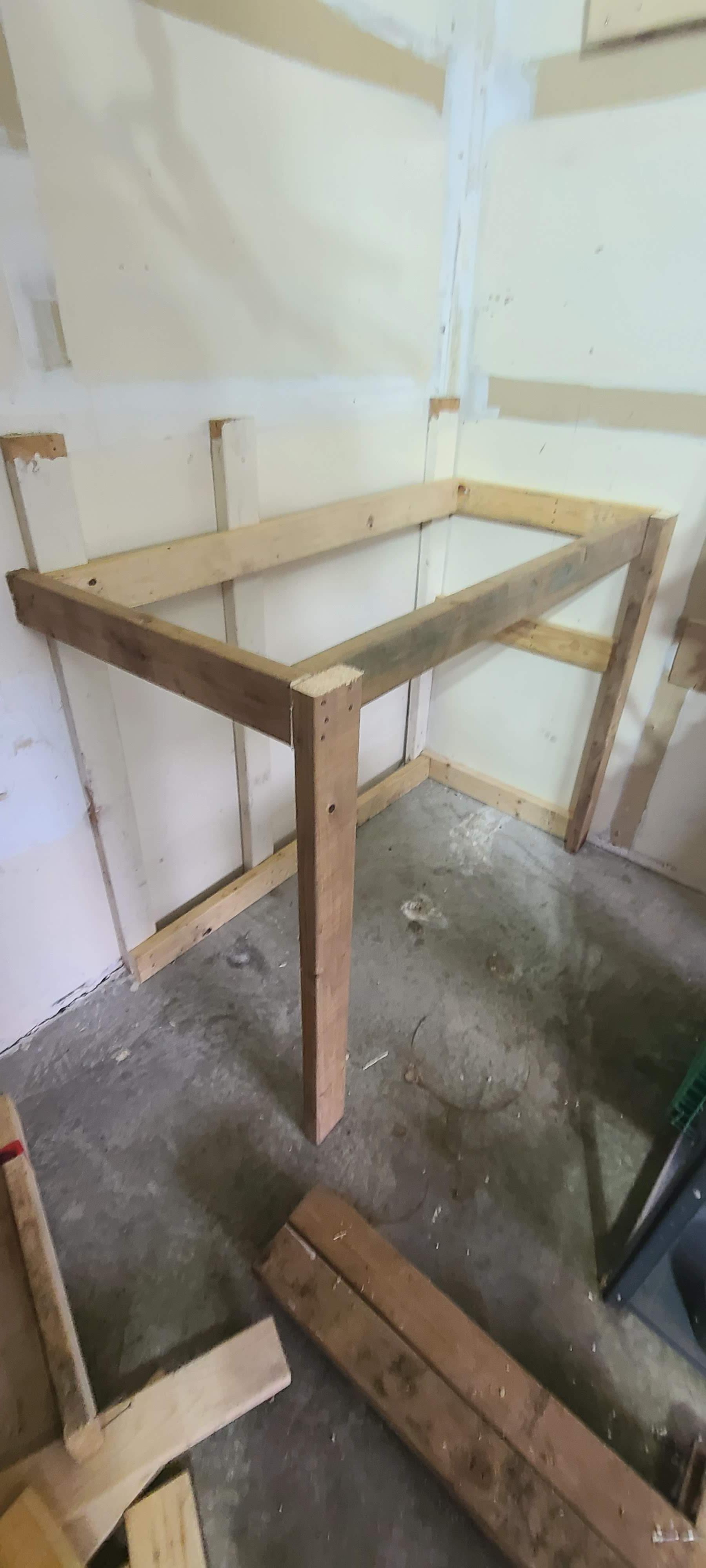Garage Workbench : 3 Steps - Instructables