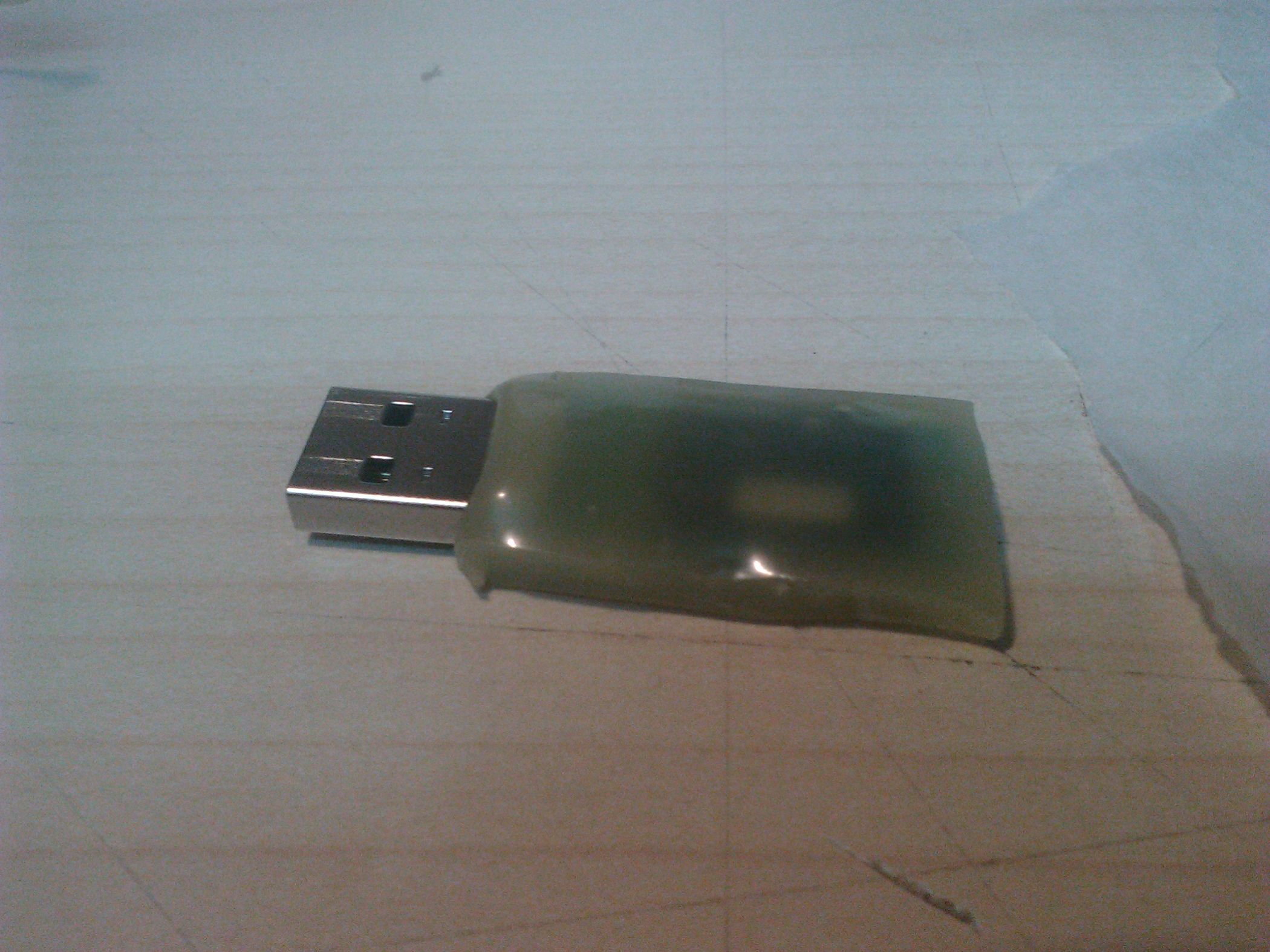 Hot Glue Usb Memory Cover : 6 Steps - Instructables