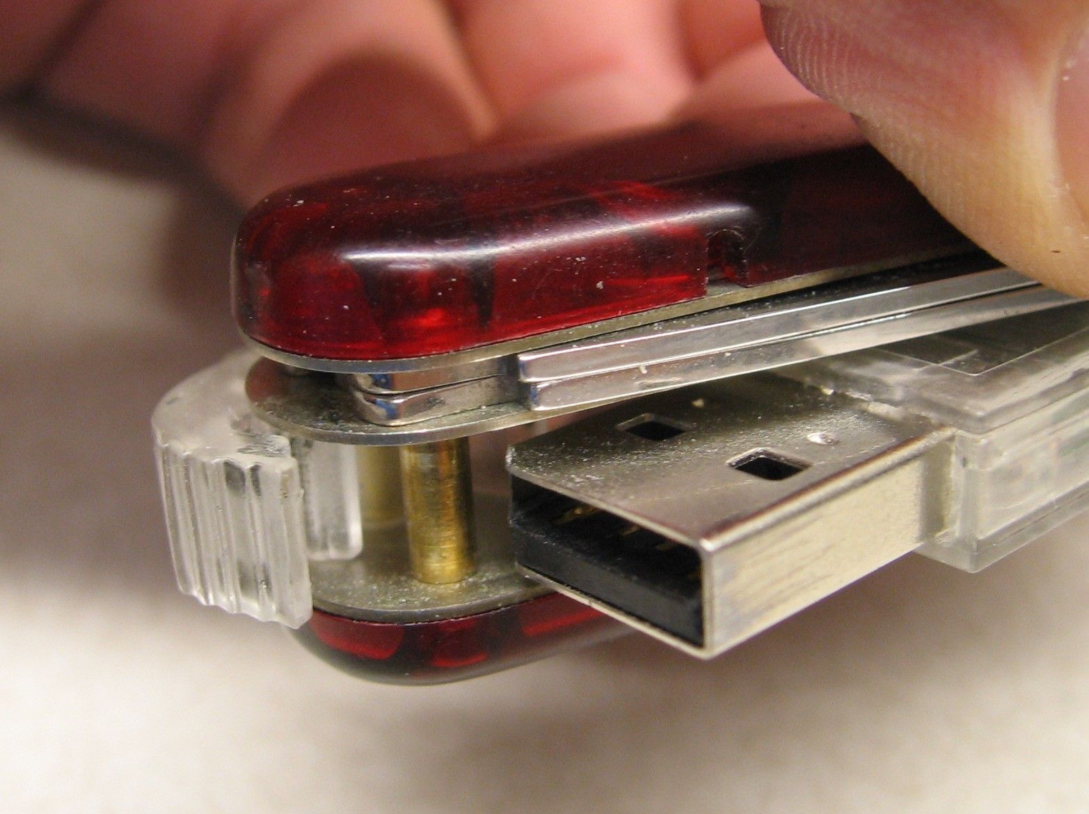 Upgrade an Older Swiss Army Knife Memory Stick to 2GB : 11 Steps ...