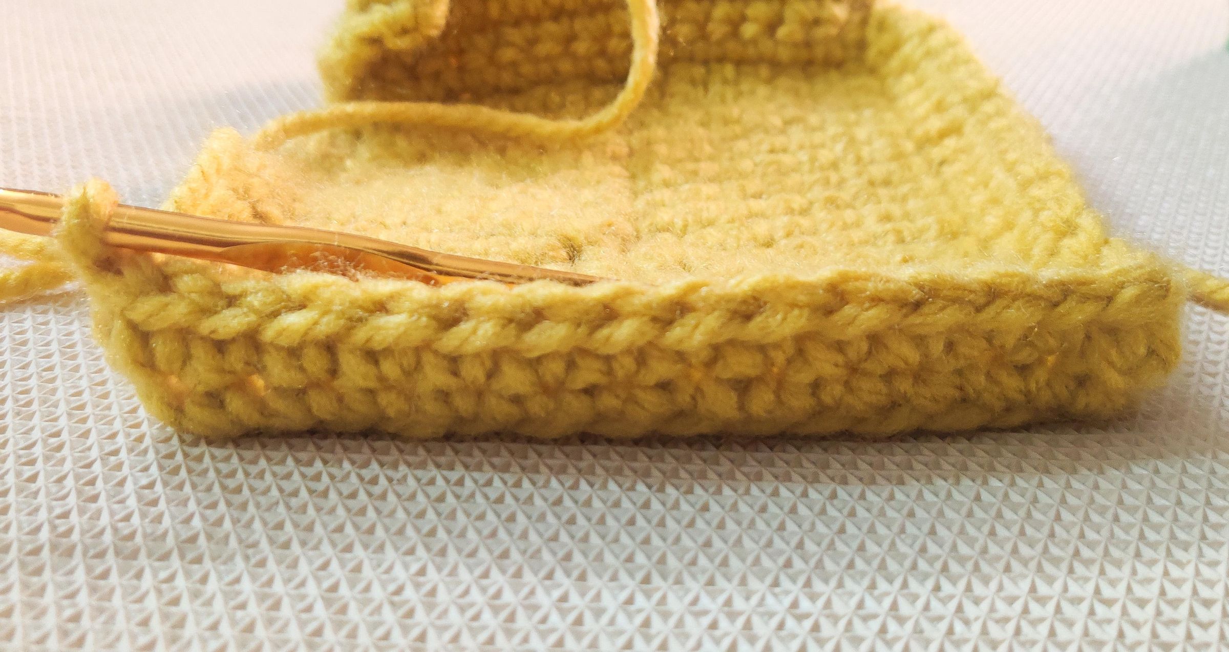 Crochet Rectangle Basket With Dividers Made in Rounds : 8 Steps (with ...