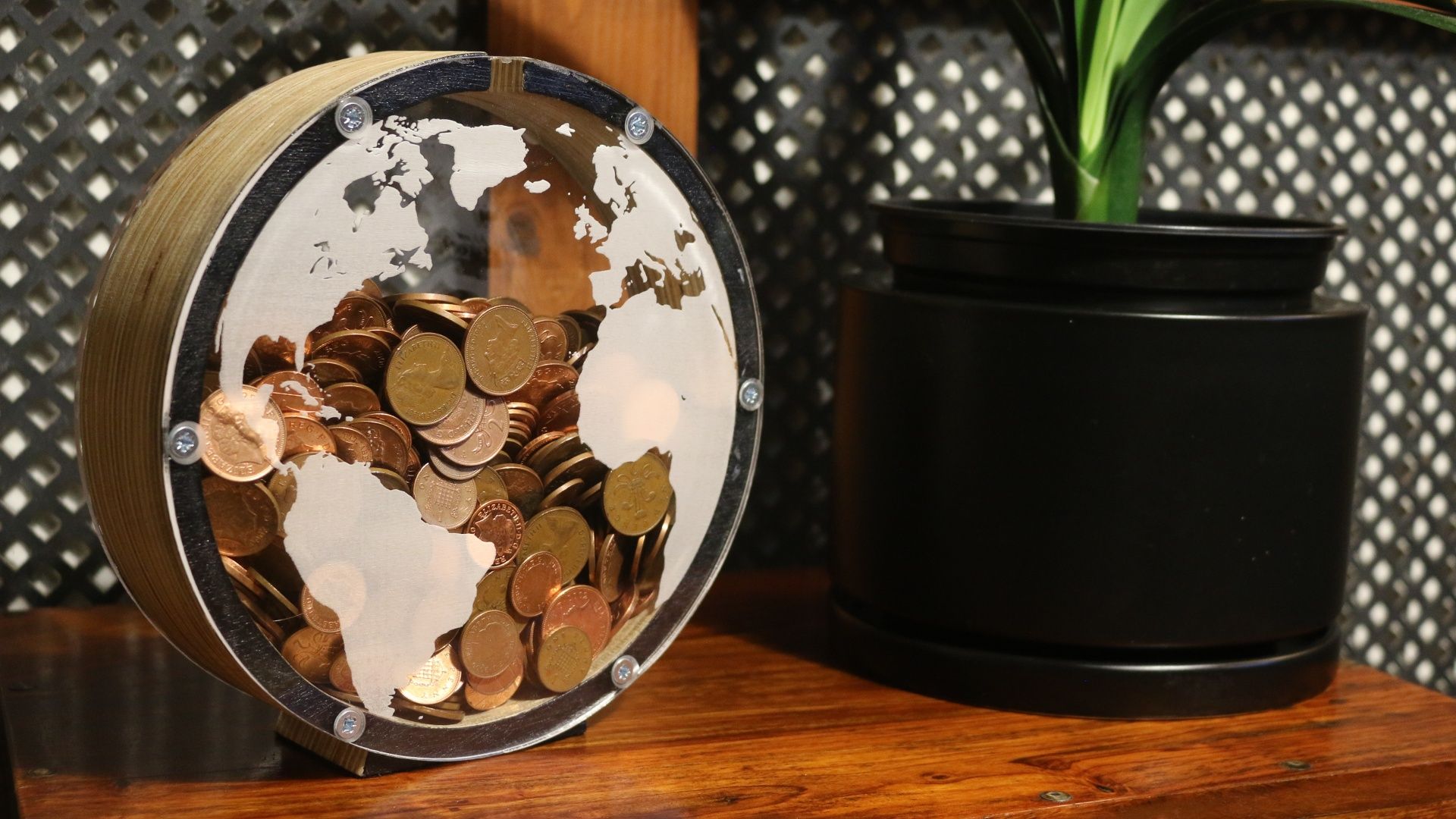 Perspex Globe Money Box : 3 Steps - Instructables