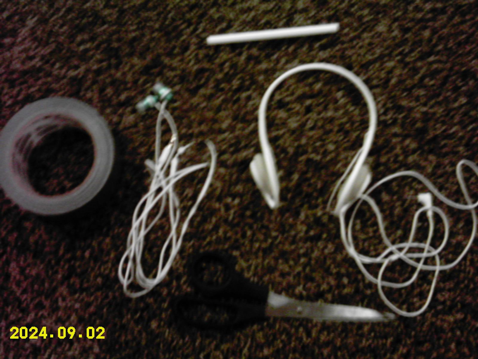 How to Make a Headset for Online Gaming or Instant Messaging : 5 Steps ...