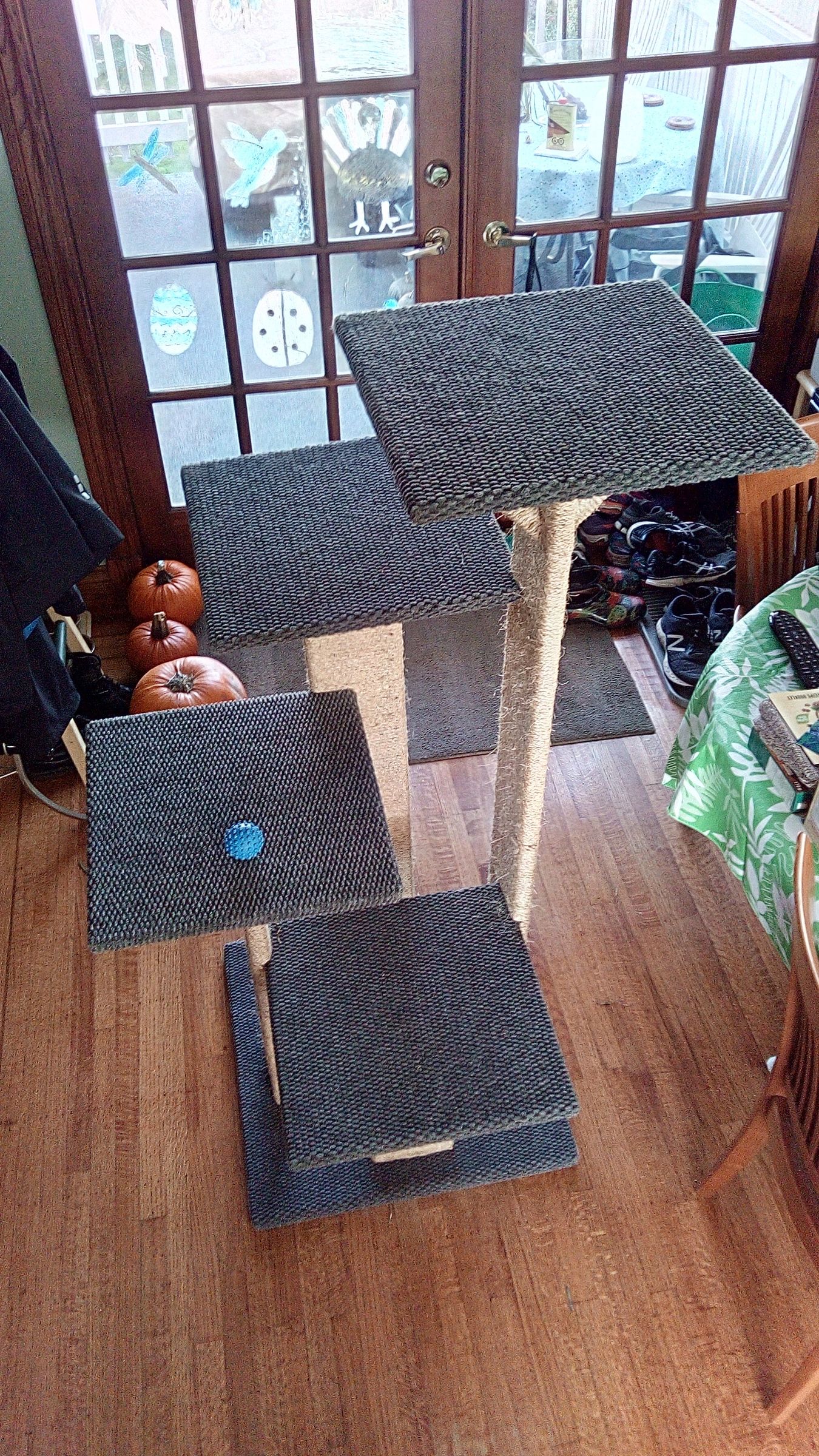 Cat Scratching Pole : 4 Steps (with Pictures) - Instructables
