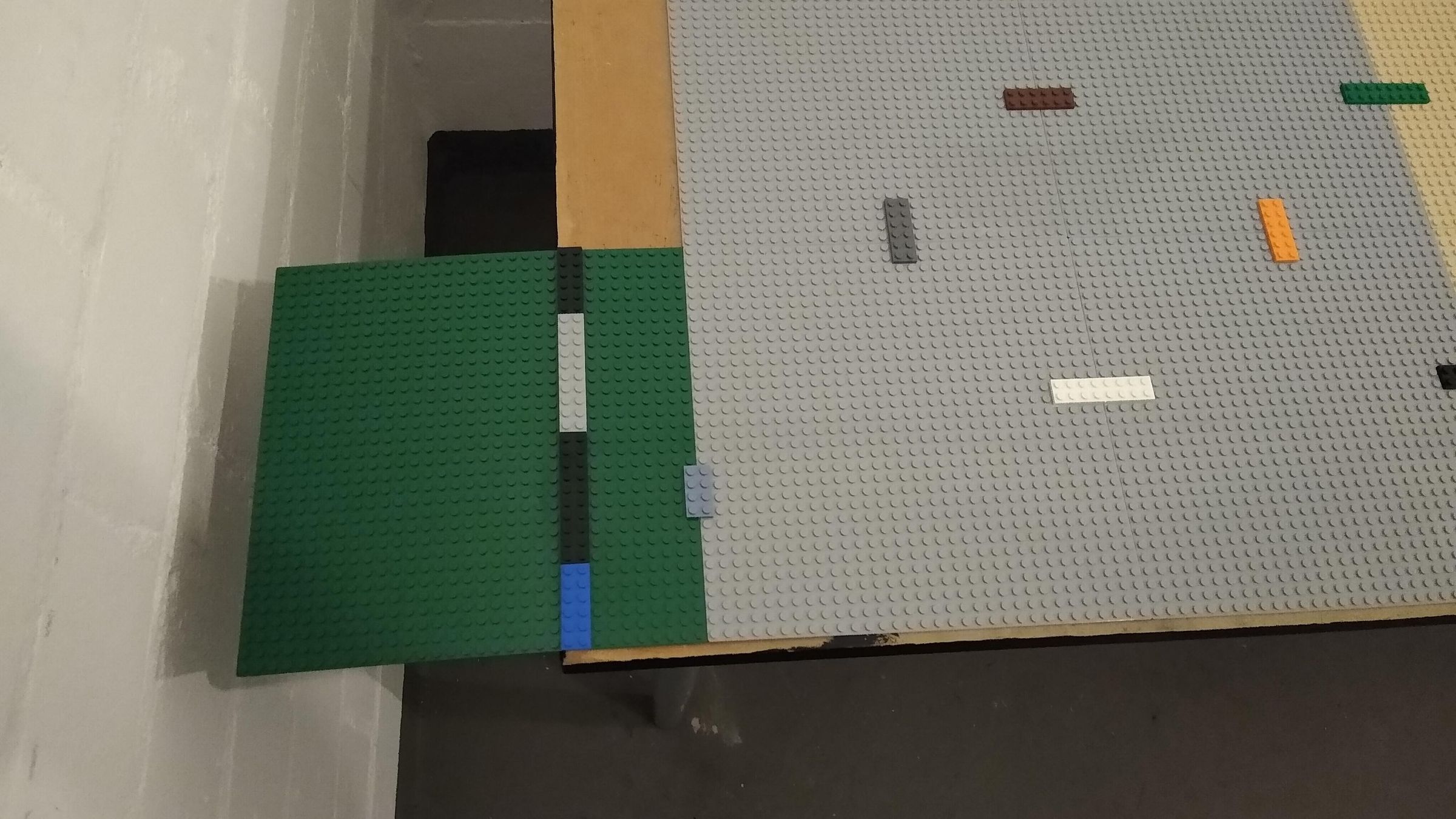 Lego Play Table (with Interchangeable Baseplates) - Updated : 7 Steps ...