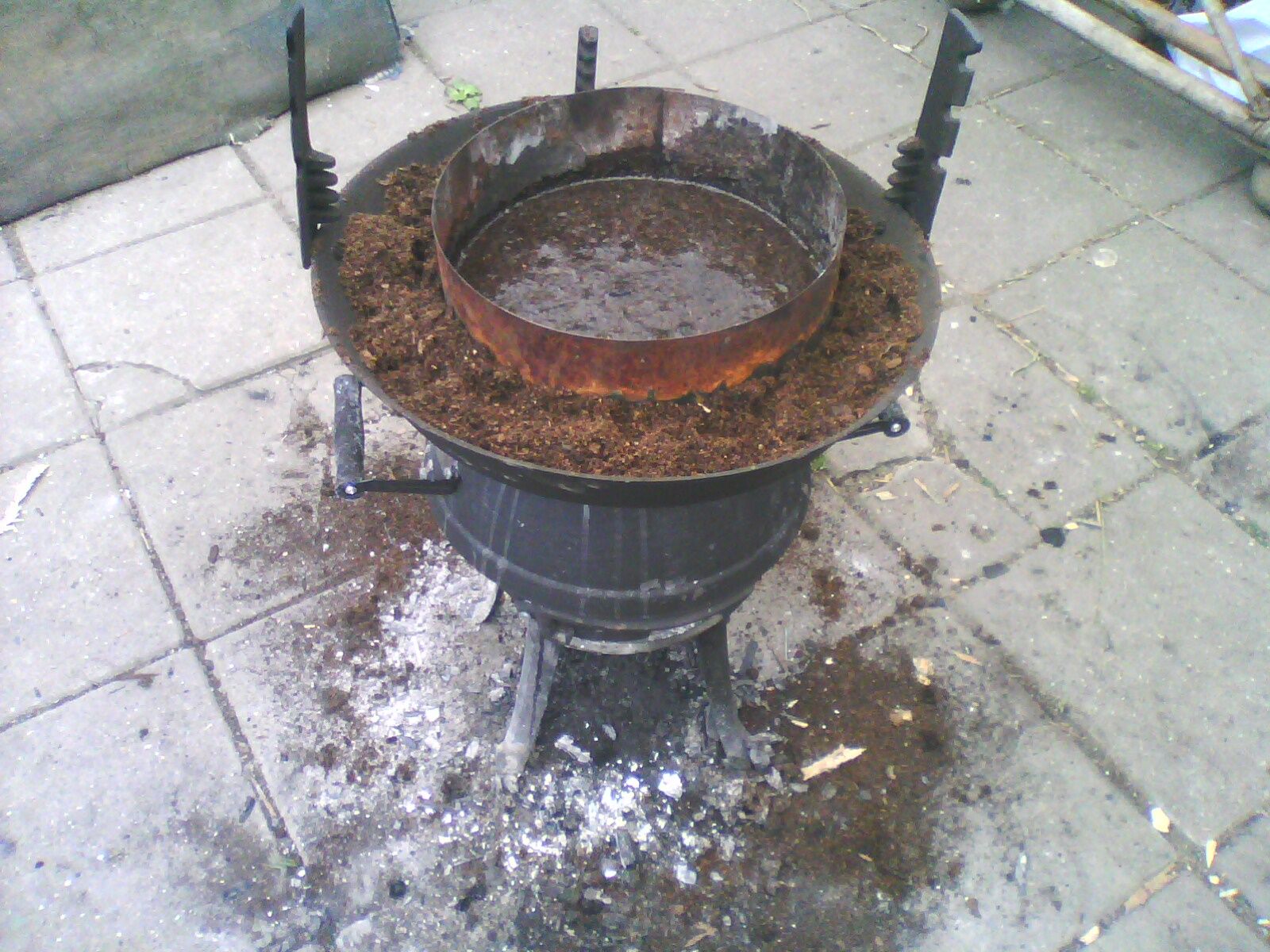 Make Your Own Charcoal : 5 Steps (with Pictures) - Instructables